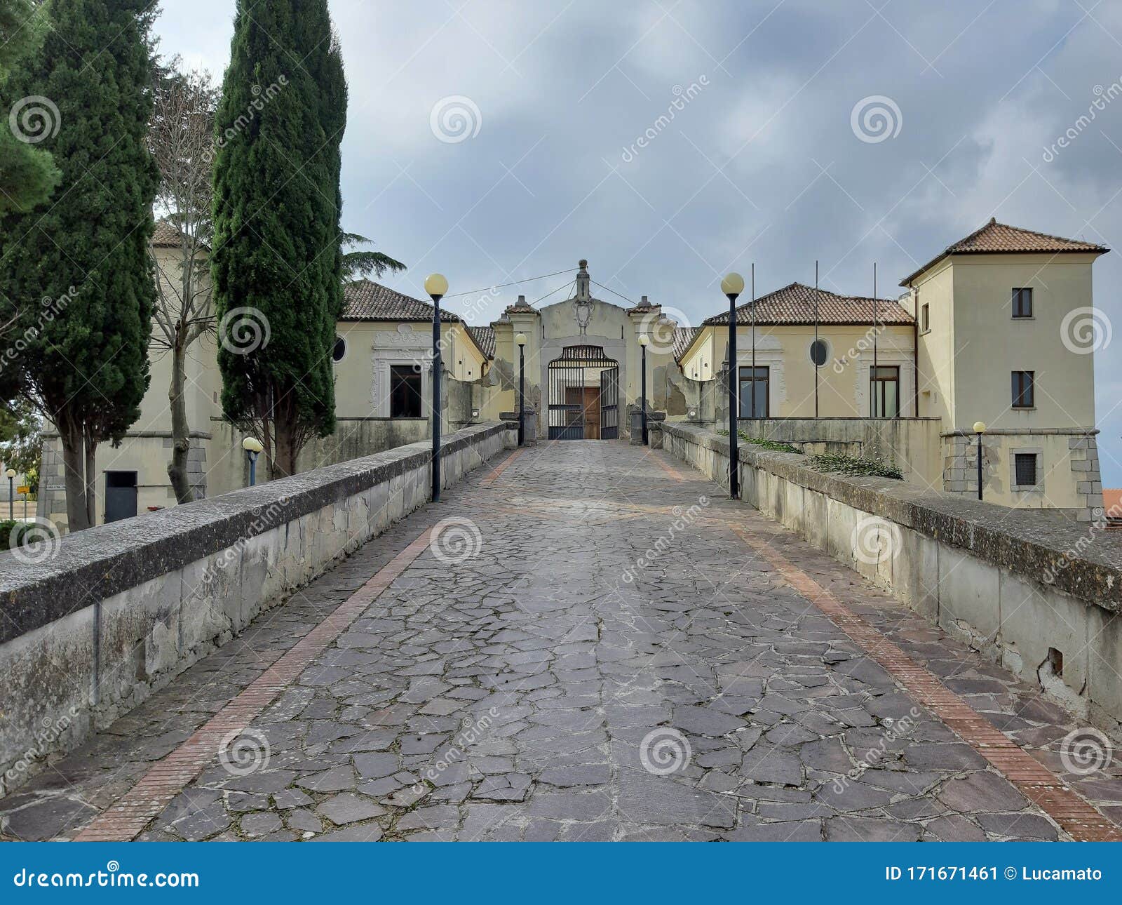 Paduli - Accesso a Palazzo Ducale Editorial Photo - Image of fortress ...