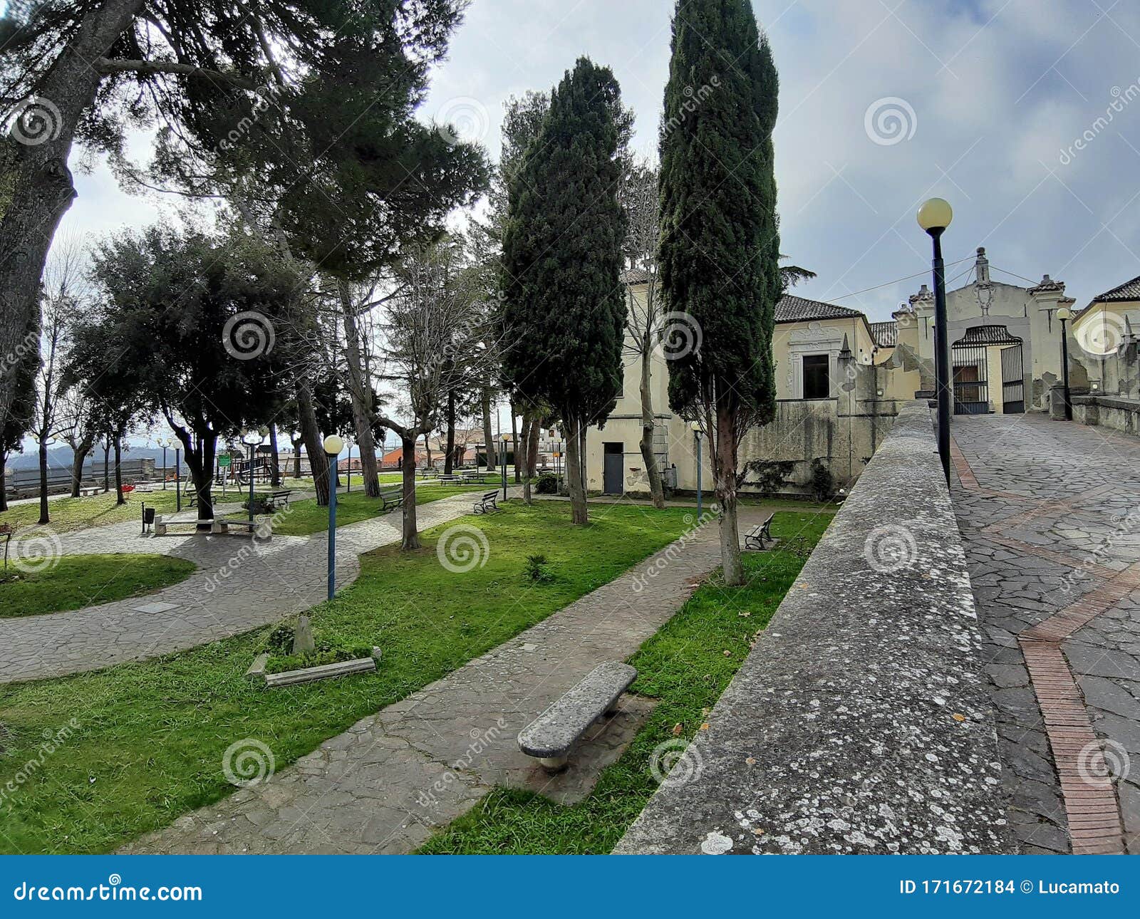 Paduli - Palazzo Ducale E Villa Comunale Editorial Stock Image - Image ...