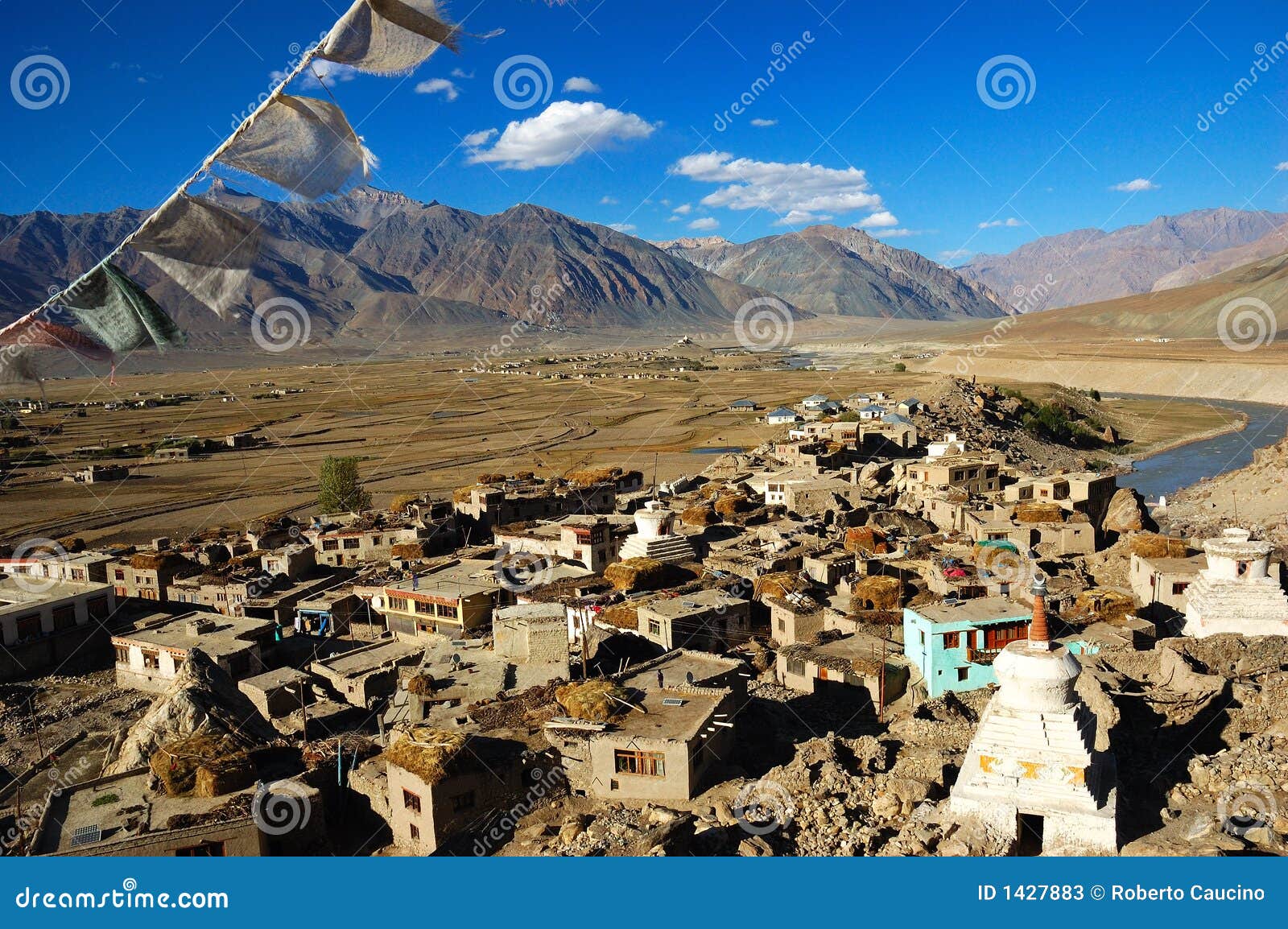 Padum stock image. Image of trekking, stupa, zanskar, himalaya - 1427883