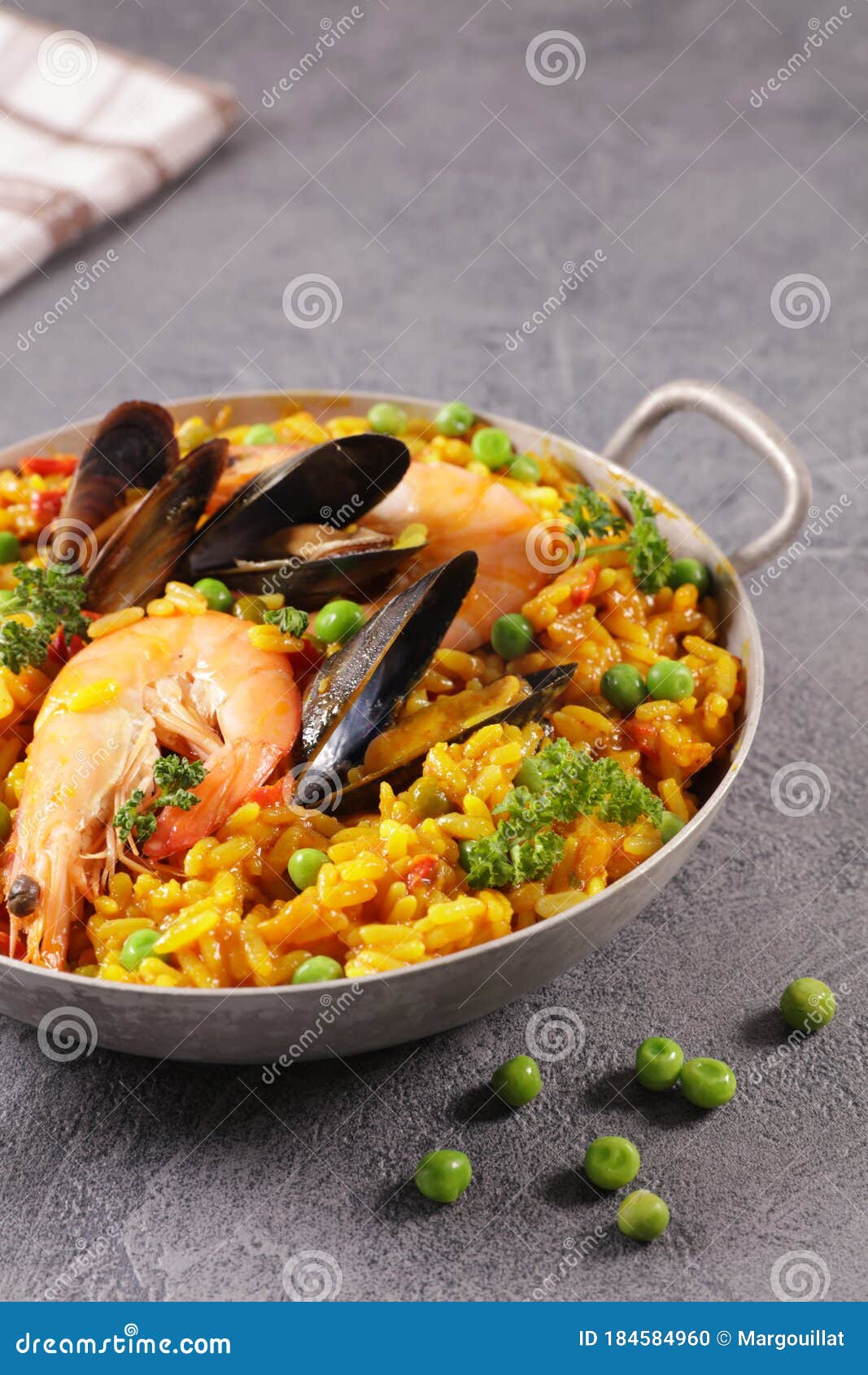 Paella with Seafood, Mussel Stock Photo - Image of shrimp, dinner ...