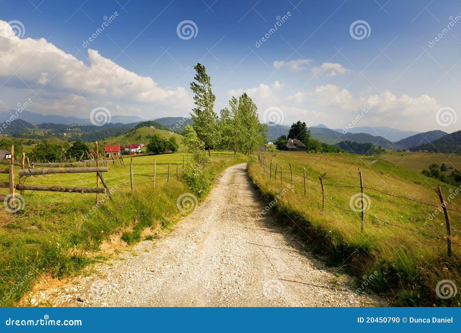 Paesaggio Rurale Dalla Romania Fotografia Stock - Immagine di scena ...
