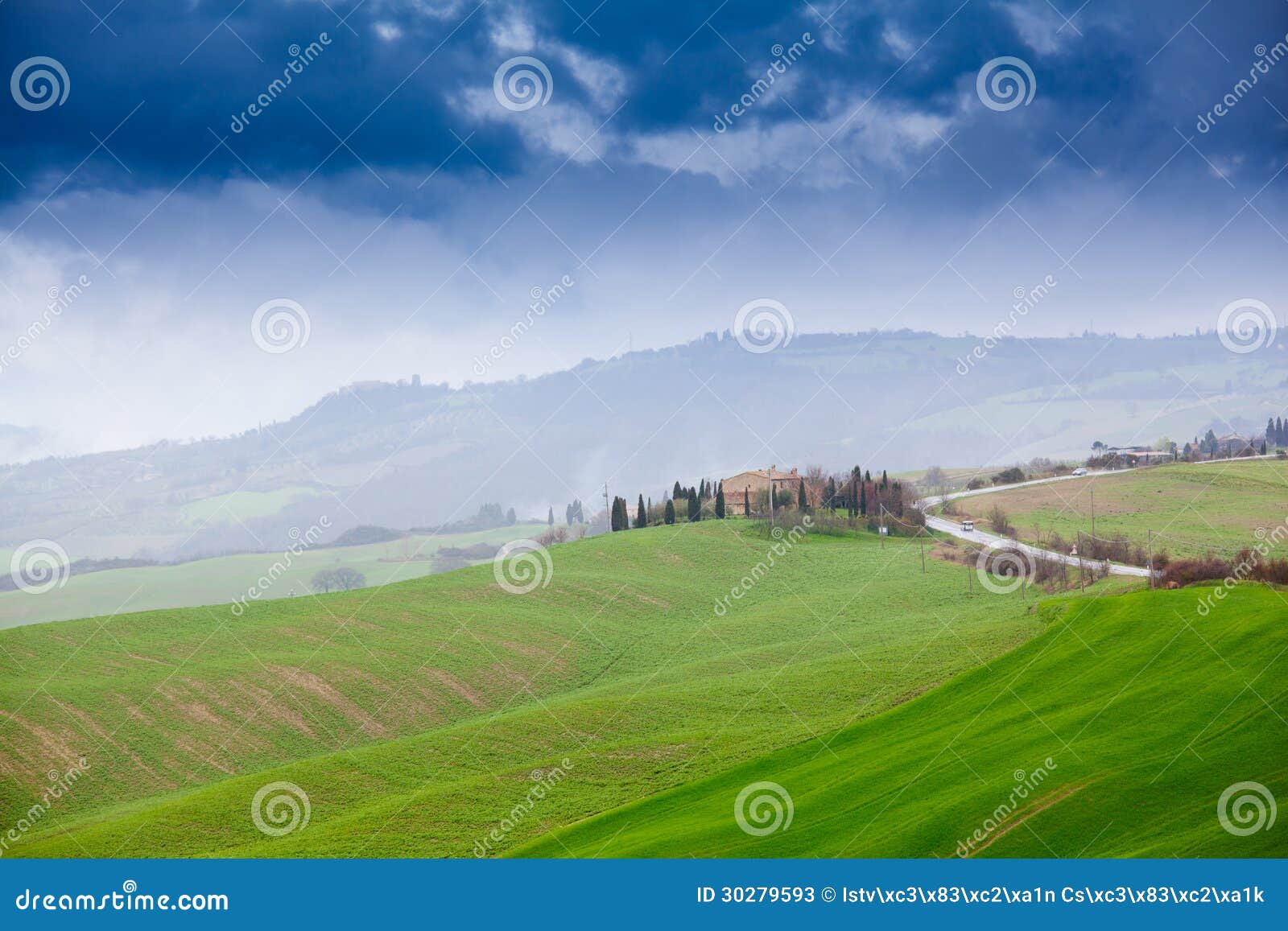 La Toscana immagine stock. Immagine di prato, paese, farmland - 30279593