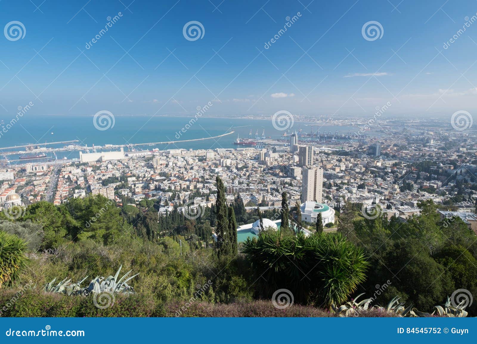 Paesaggio Urbano E Porto Di Haifa Fotografia Stock - Immagine di verde ...