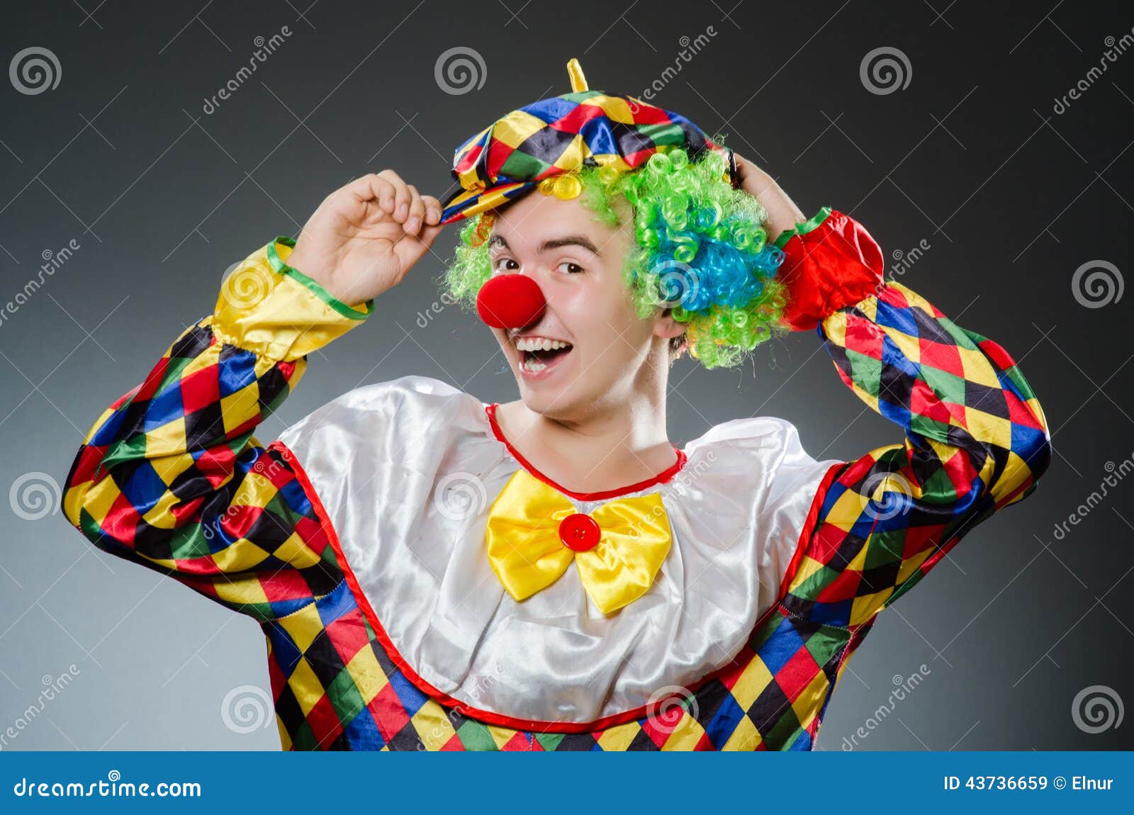 Pagliaccio divertente immagine stock. Immagine di espressione - 43736659