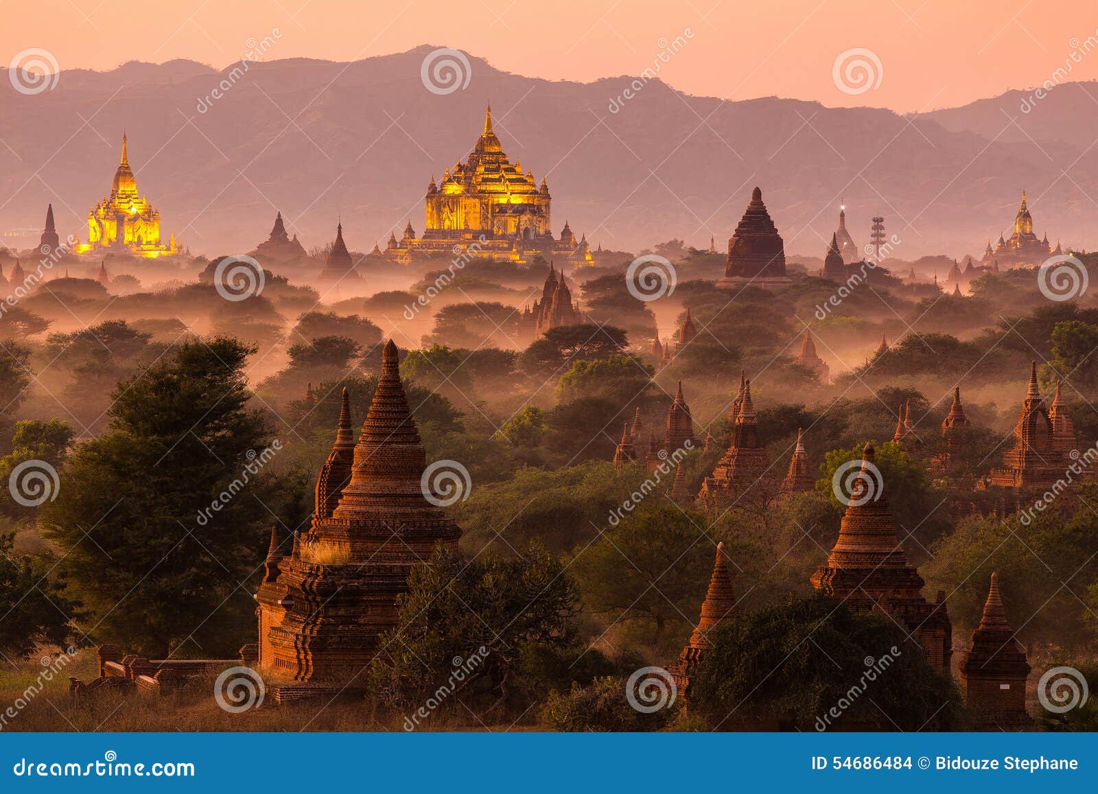 Pagoda Landscape at Dusk in Bagan Stock Photo - Image of chedi, pagoda ...