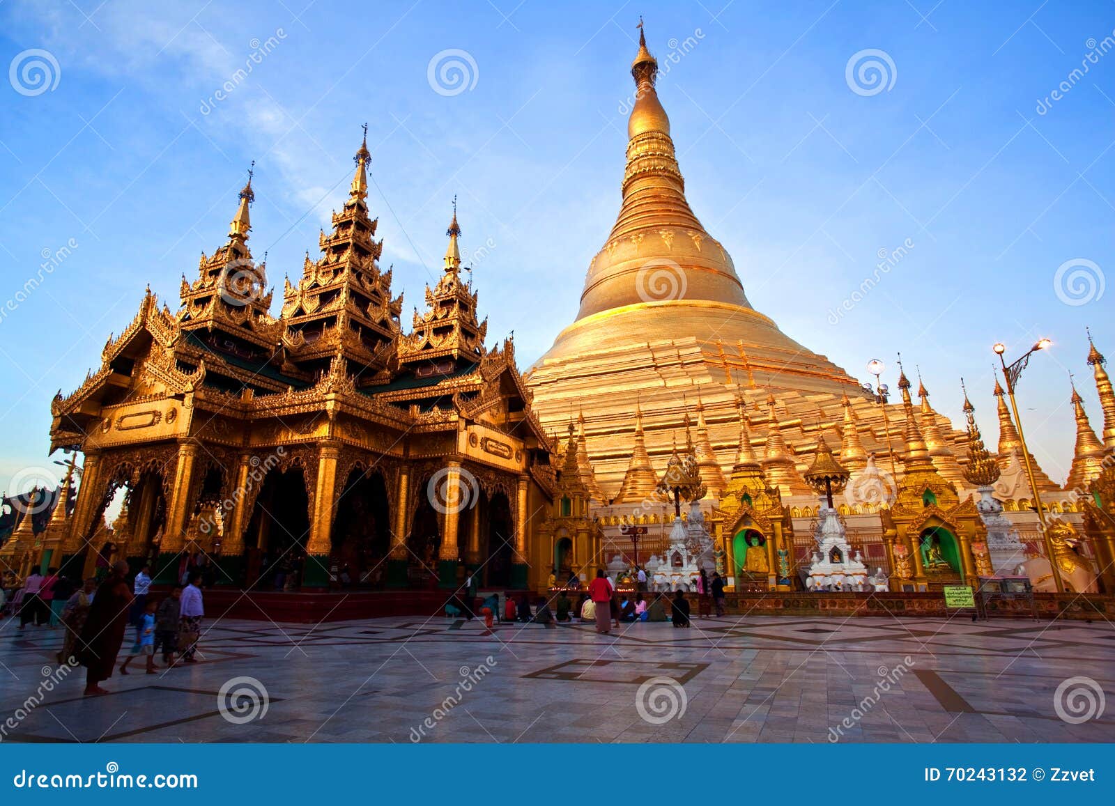Pagoda in Rangoon, Myanmar Di Shwedagon Fotografia Editoriale ...