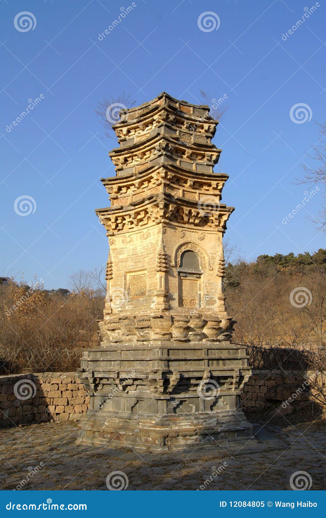 Pagodas de Yinshan image stock. Image du antique, pékin - 12084805