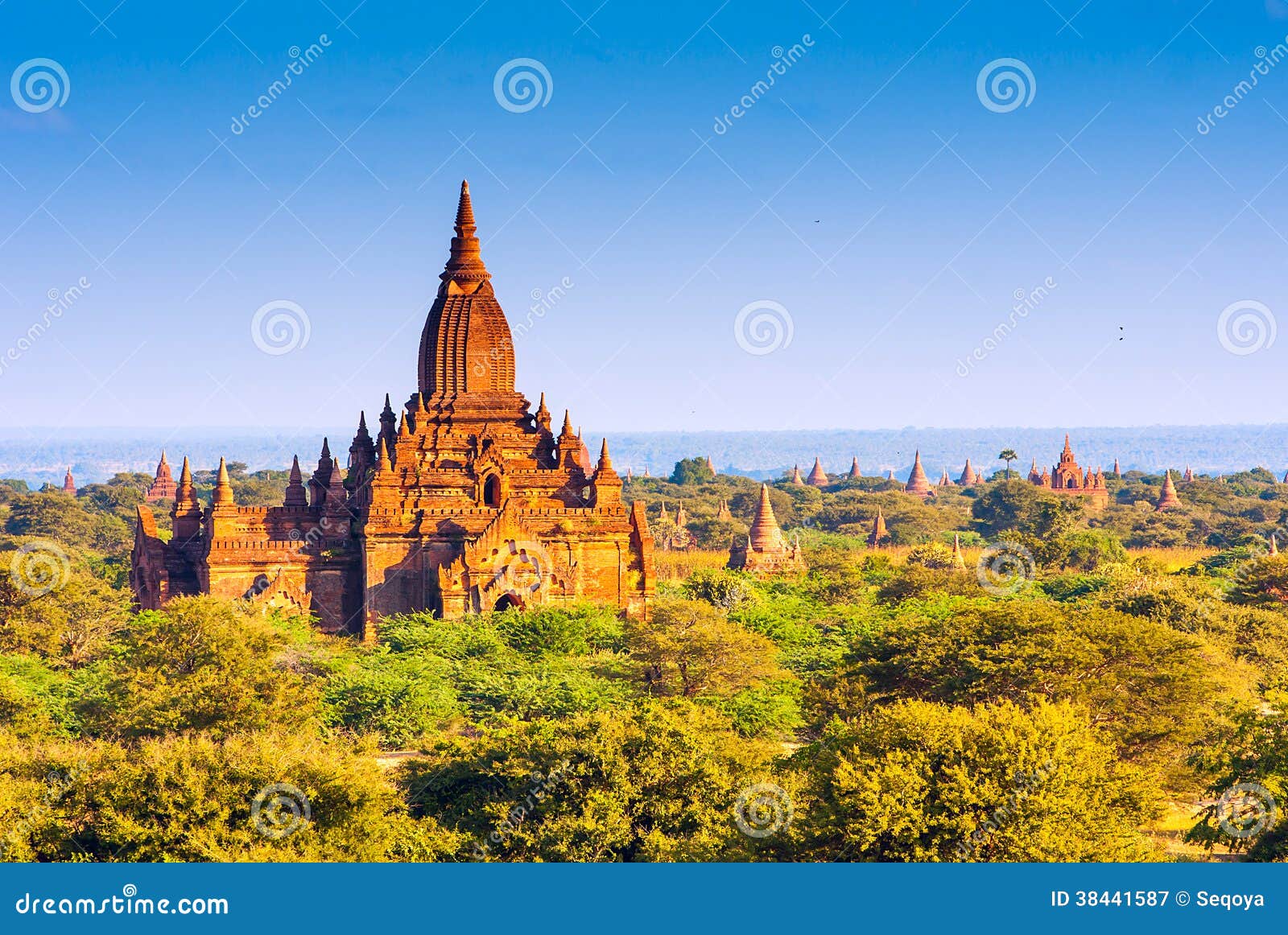 Pagodes antigos imagem de stock. Imagem de curso, velho - 38441587