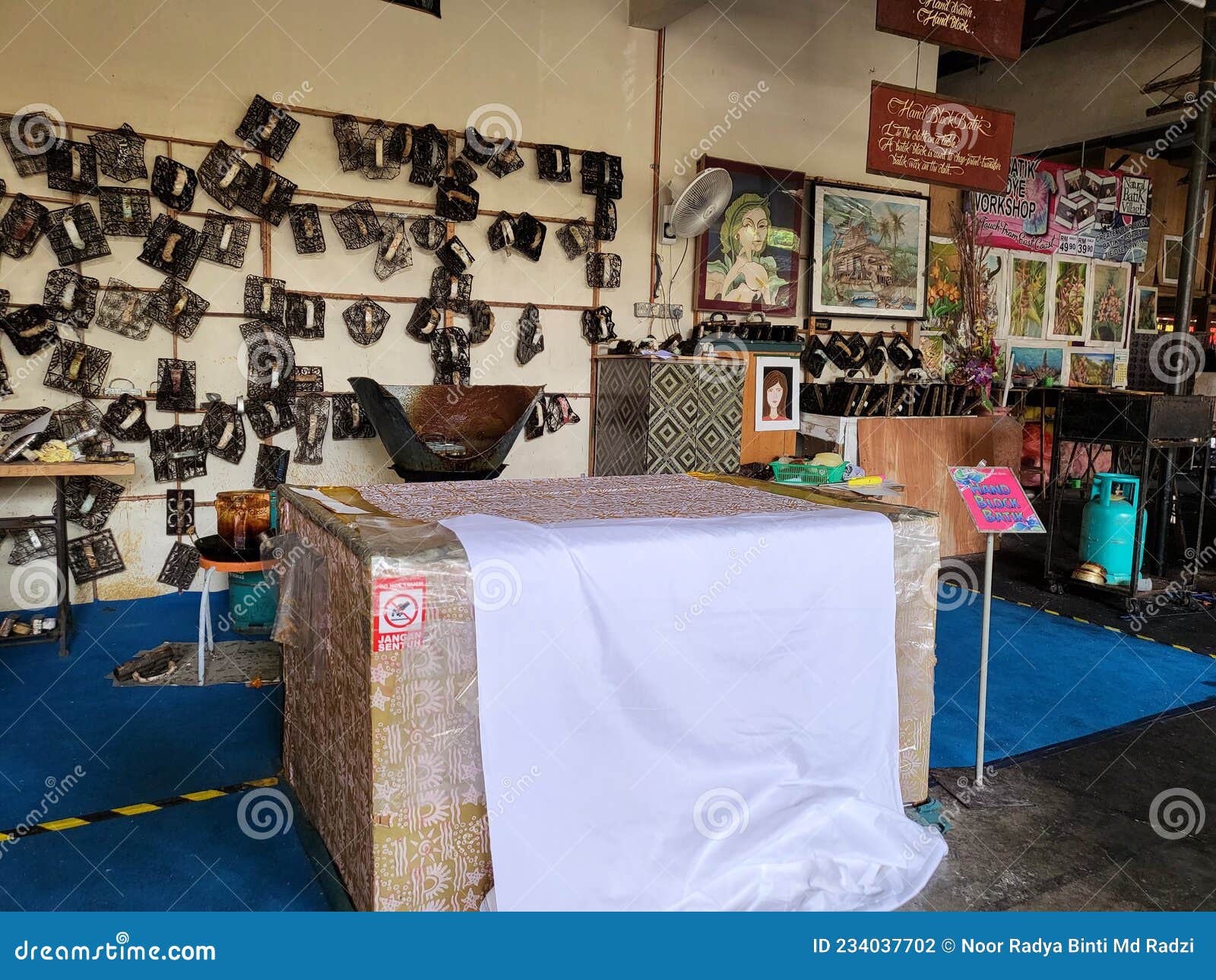 Pahang, Malaysia - 3 NOVEMBER 2021 : Batik Block Workshop Interior with ...