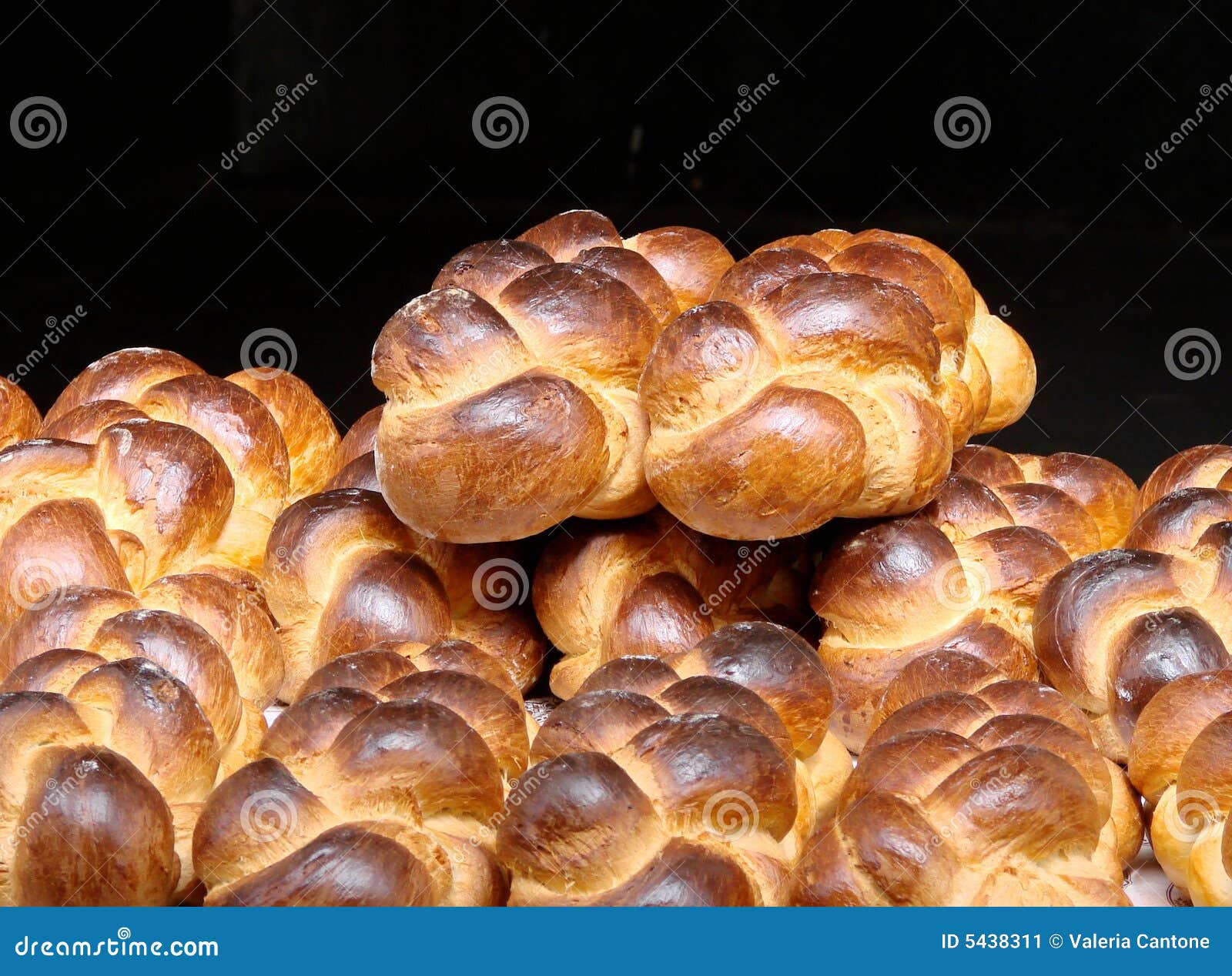 Pain suisse type image stock. Image du cuisine, pain, suisse - 5438311