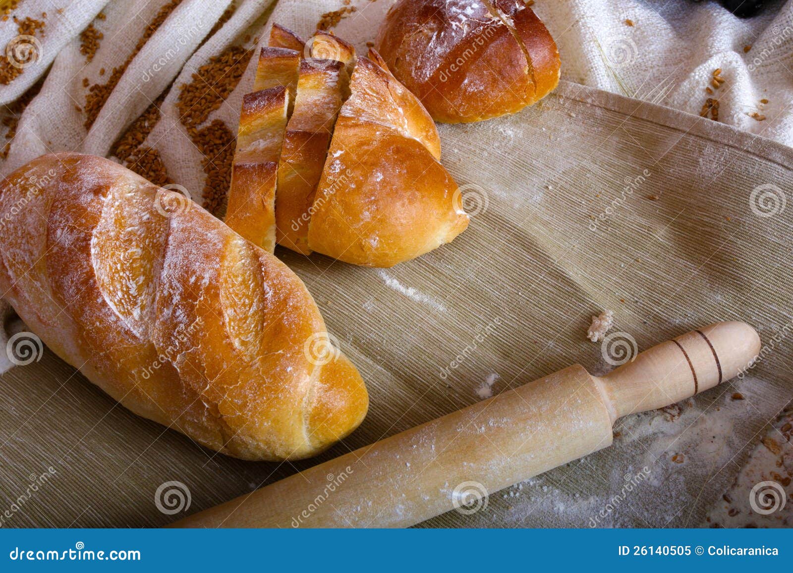 Pain traditionnel image stock. Image du régime, homemade - 26140505