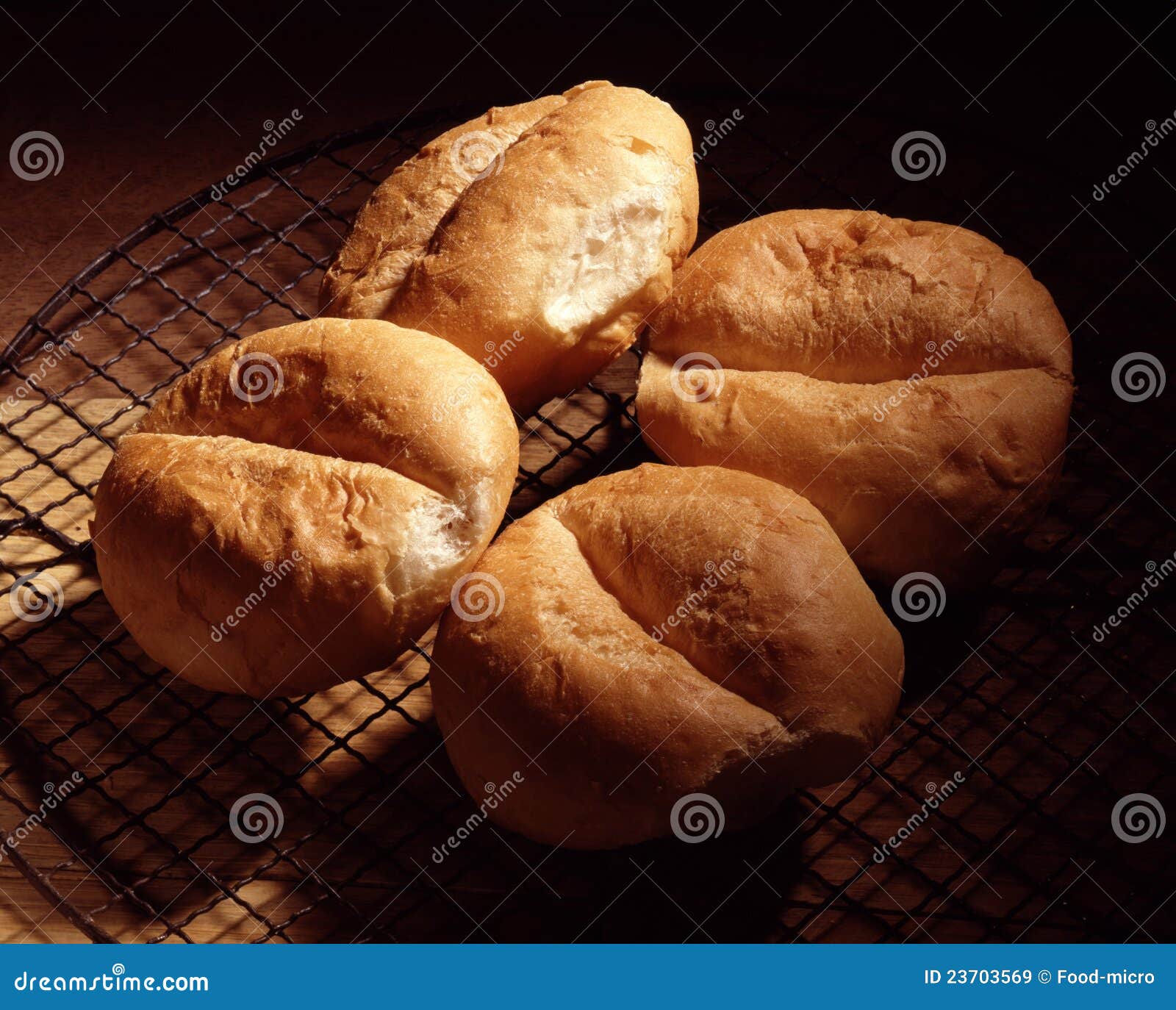 Pains de Pistolets image stock. Image du spécialité, déjeuner - 23703569