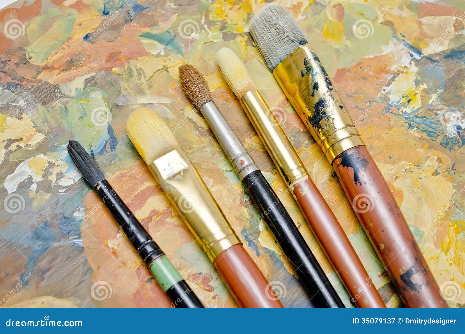 Paint brushes on a palette stock image. Image of artist - 35079137