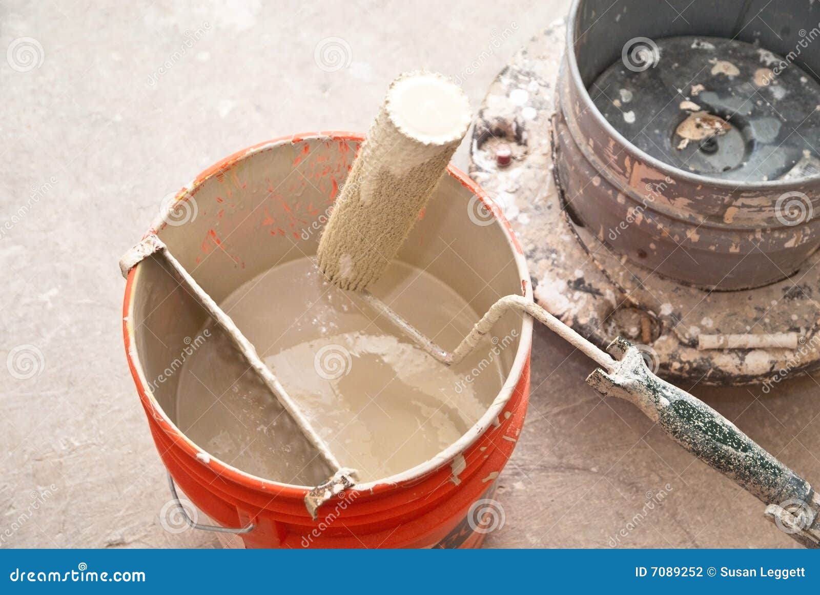 7,397 Paint Bucket Roller Photos - Free & Royalty-Free Stock Photos ...