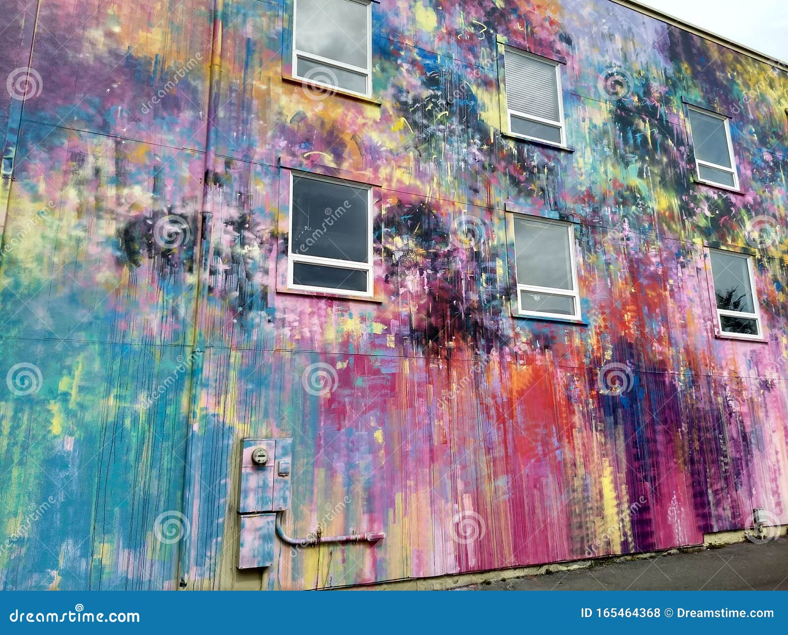 Splatter paint wall - garrymilk