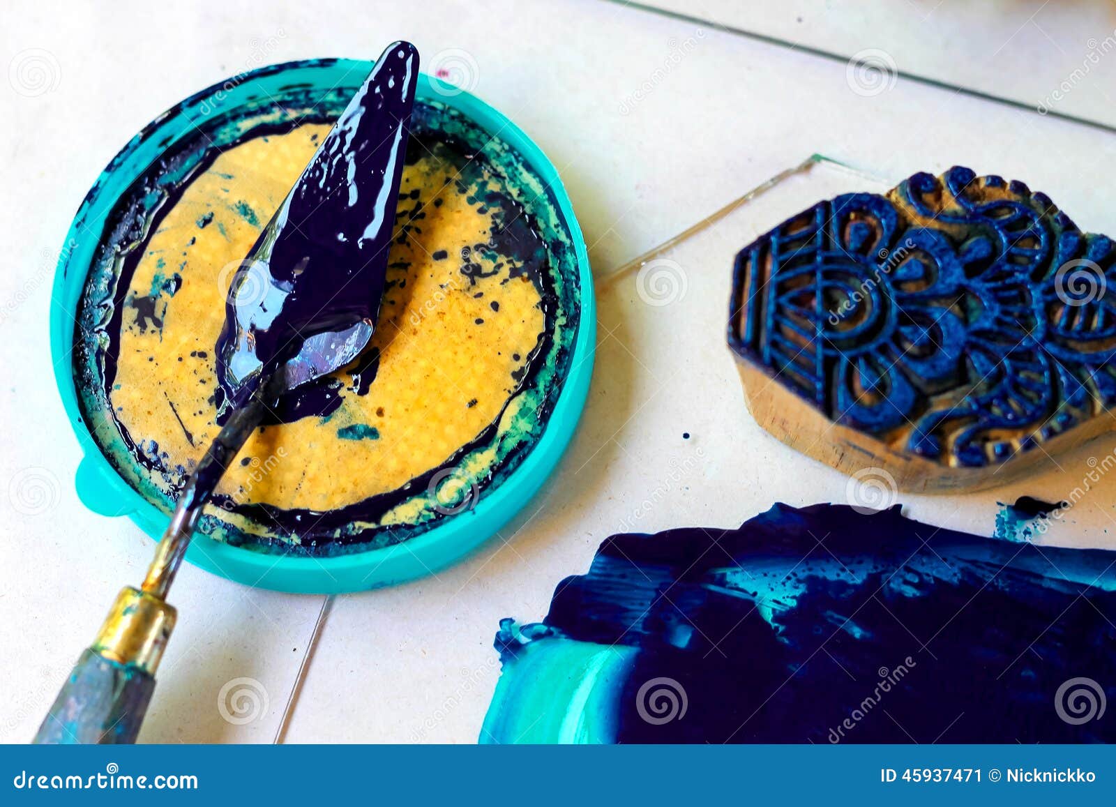 The Paint and Trowel for Printing on Cloth Stock Image - Image of ...