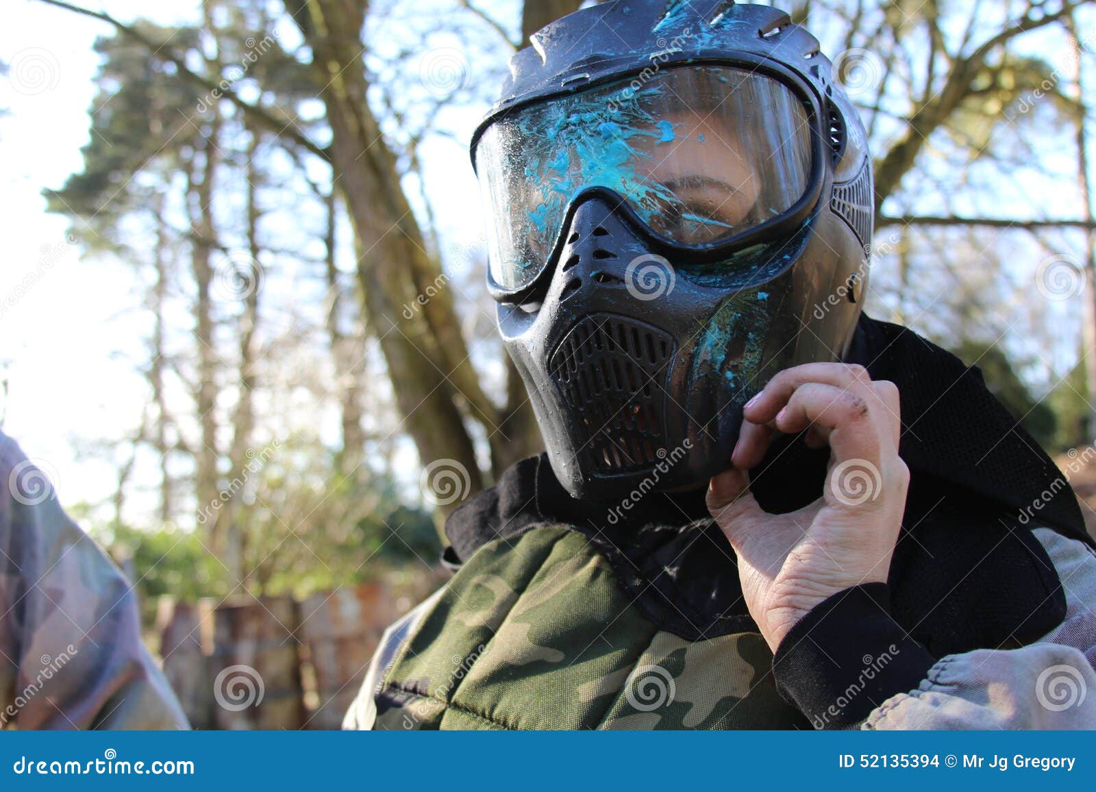 Paintball foto de archivo. Imagen de exterior, pintura - 52135394