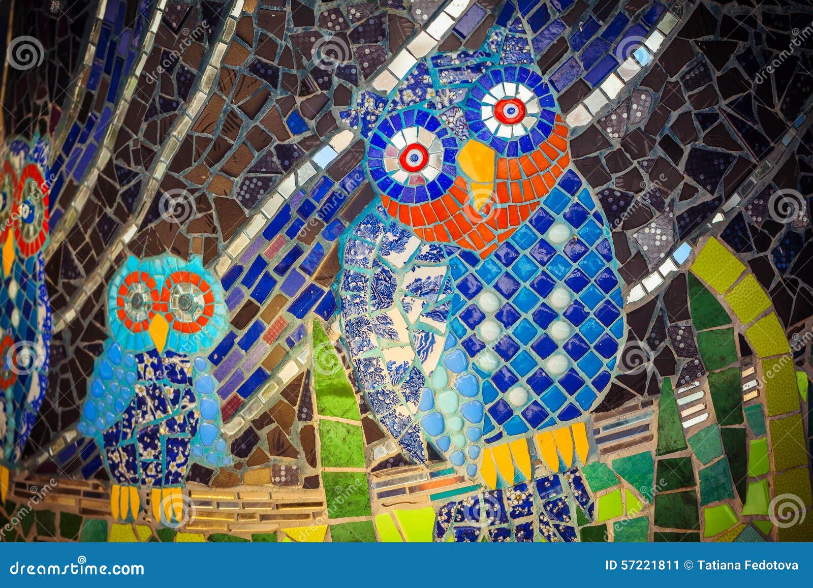 Painted Stone Owl on a Palette Stock Image - Image of drawing, stone ...