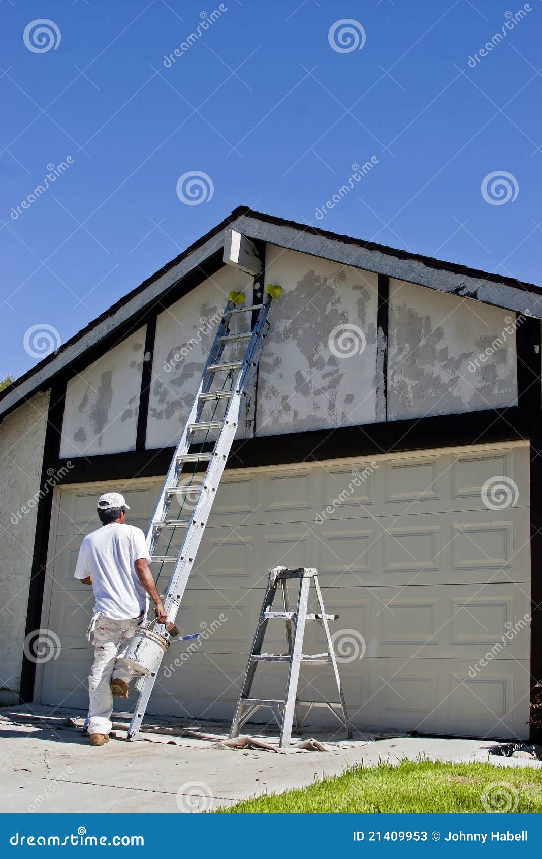 Painter Getting Ready stock image. Image of craft, manual - 21409953