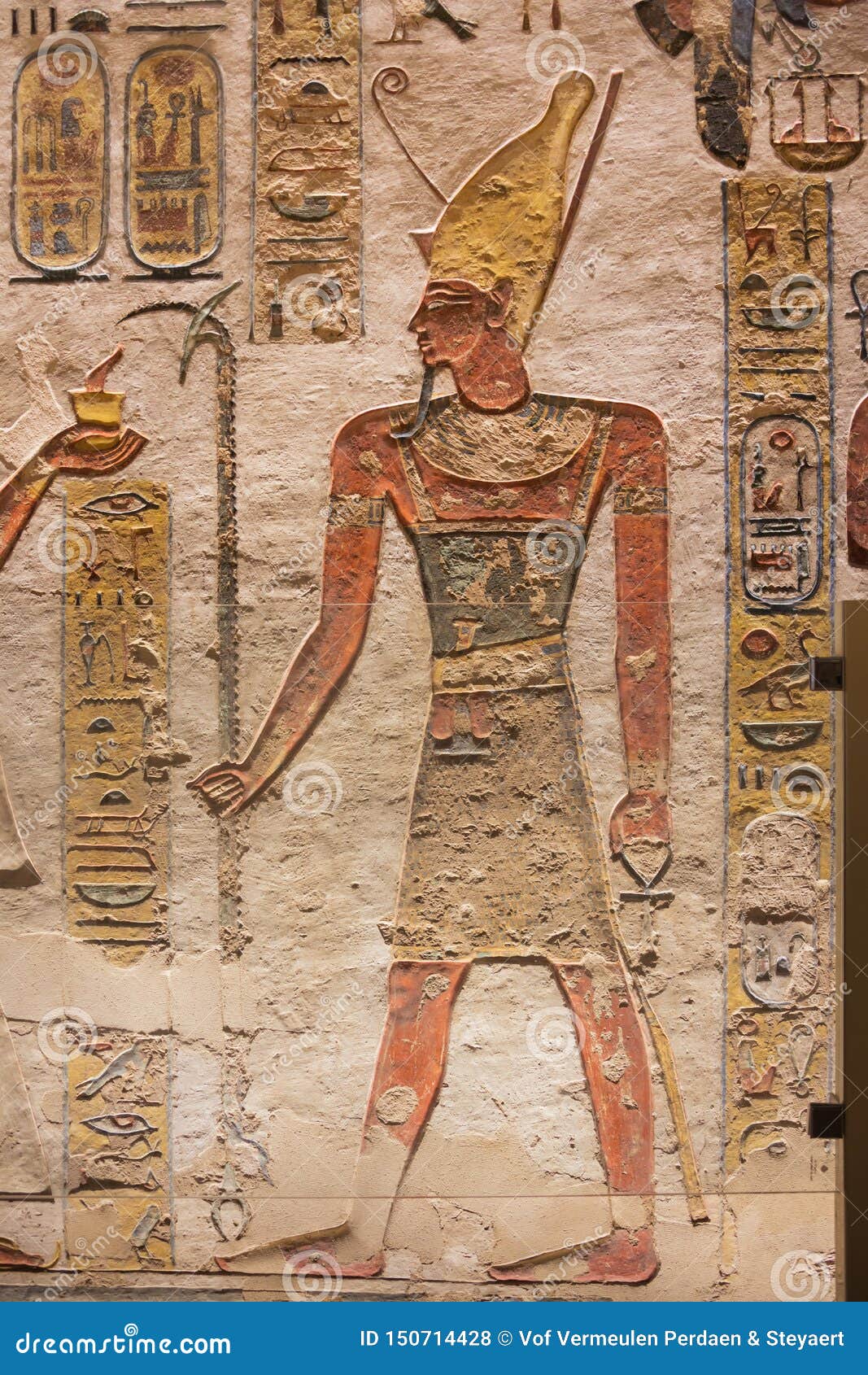 Painting of the Divine Pharaoh Standing Editorial Stock Photo - Image ...