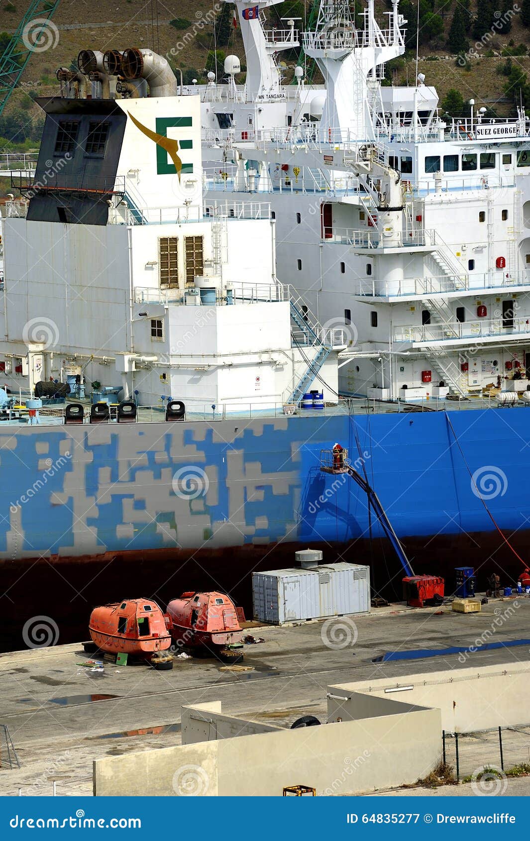 Painting the ship editorial photography. Image of working - 64835277
