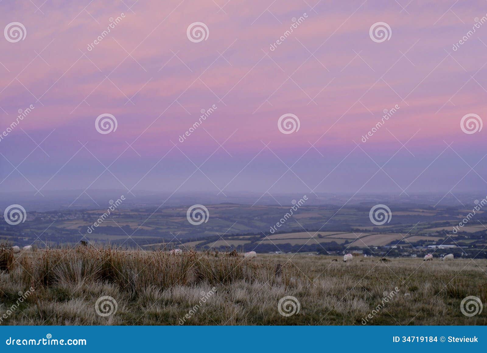 Paisagem Cor-de-rosa Das Nuvens Foto de Stock - Imagem de sunset ...