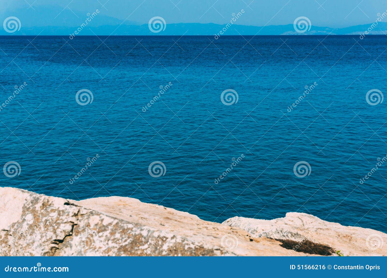 Paisagem do mar foto de stock. Imagem de horizonte, calma - 51566216