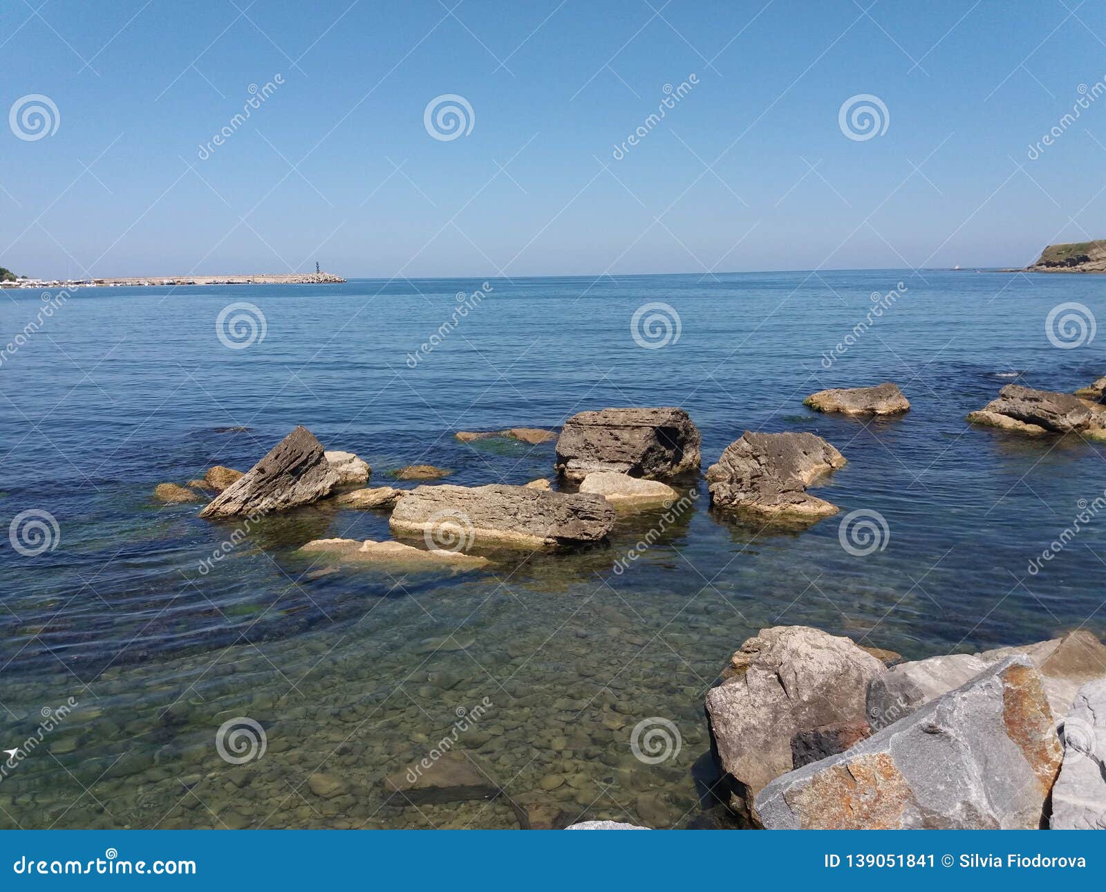 Paisagem do mar imagem de stock. Imagem de pedras, fundo - 139051841