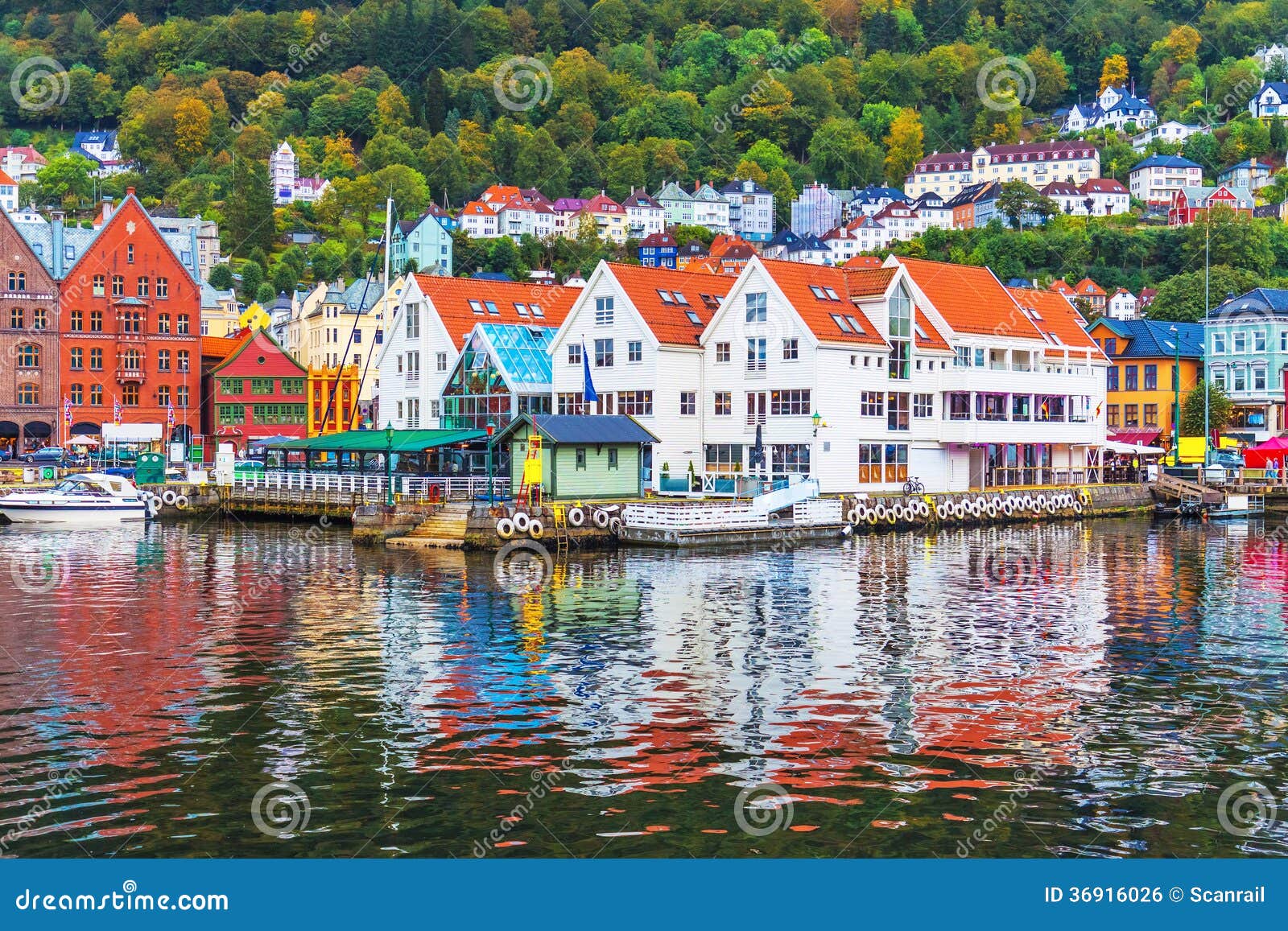 Paisaje de Bergen, Noruega foto de archivo. Imagen de turismo - 36916026