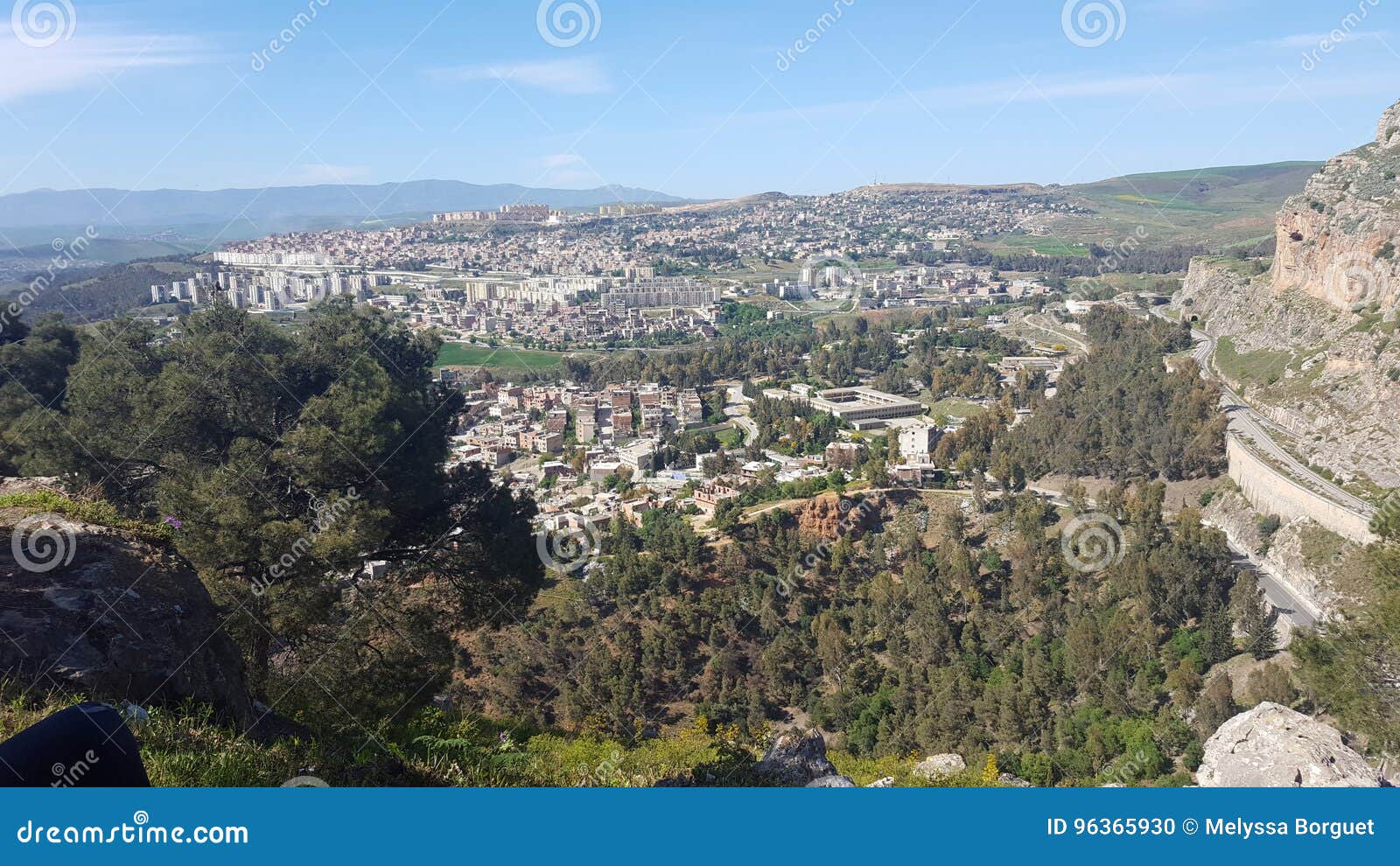 Paisaje de Constantina foto de archivo. Imagen de caras - 96365930