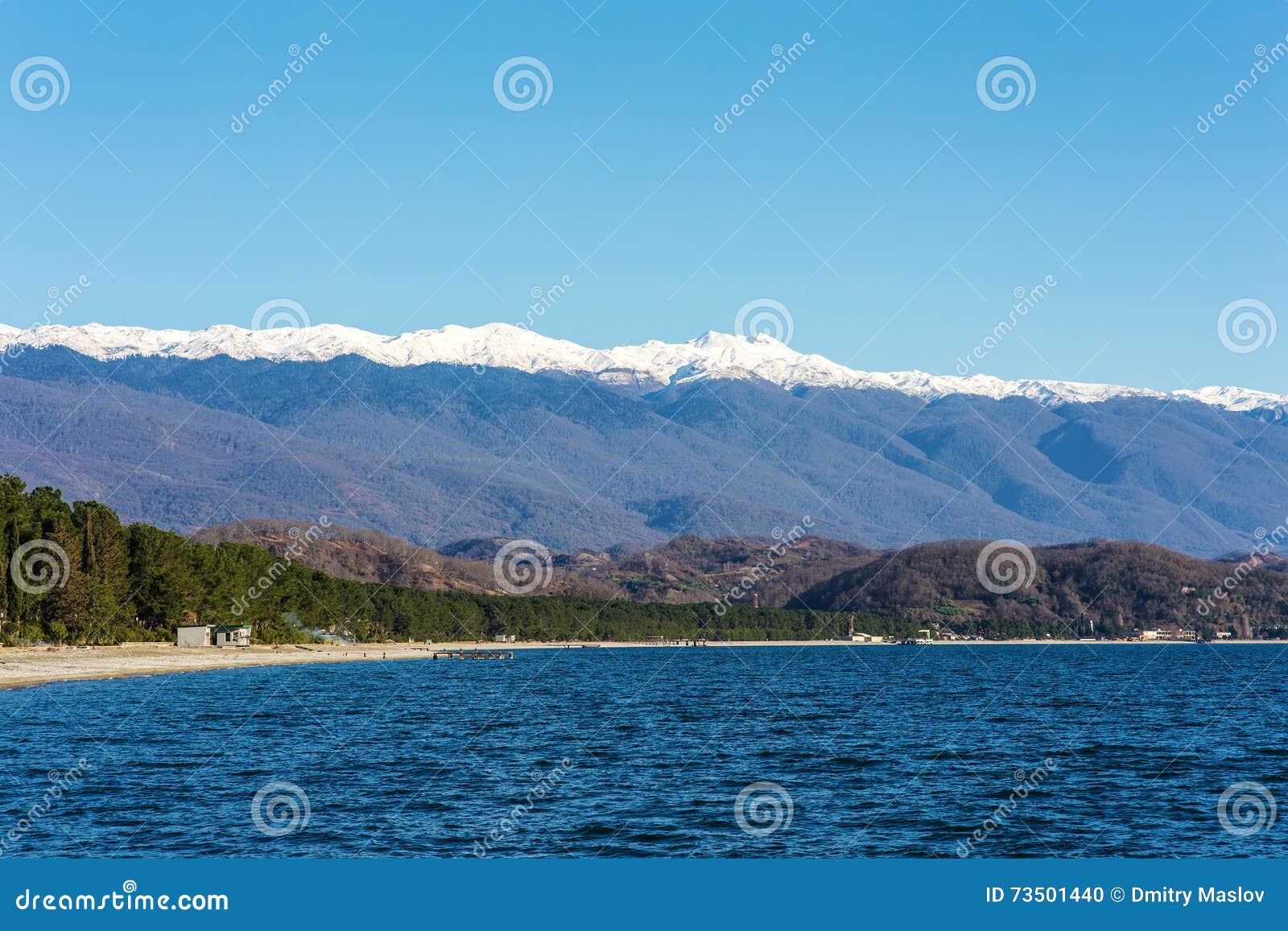 Paisaje en tonos azules foto de archivo. Imagen de pico - 73501440