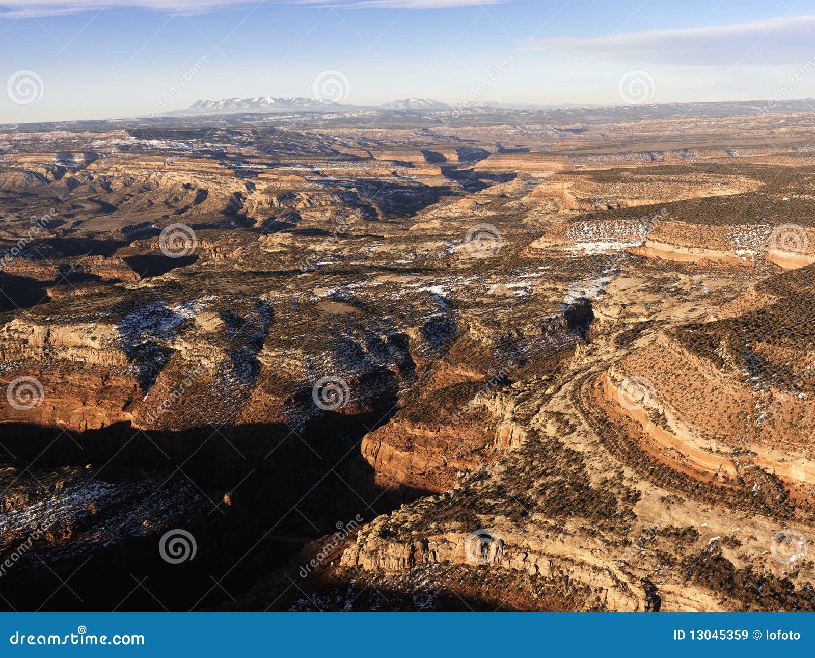 Paisaje escarpado imagen de archivo. Imagen de horizontal - 13045359