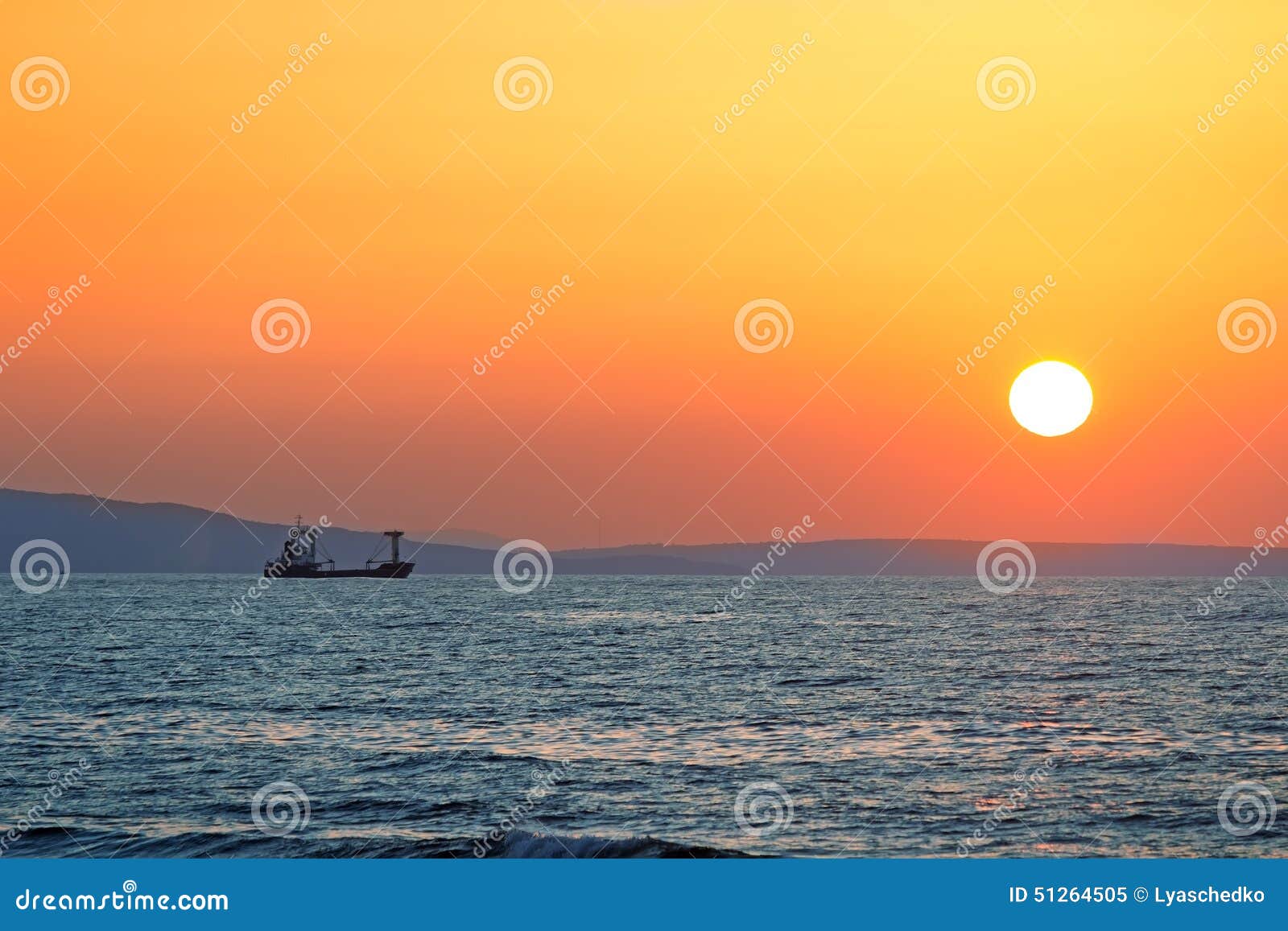 Paisaje: Puestas Del Sol En El Mar Imagen de archivo - Imagen de ...