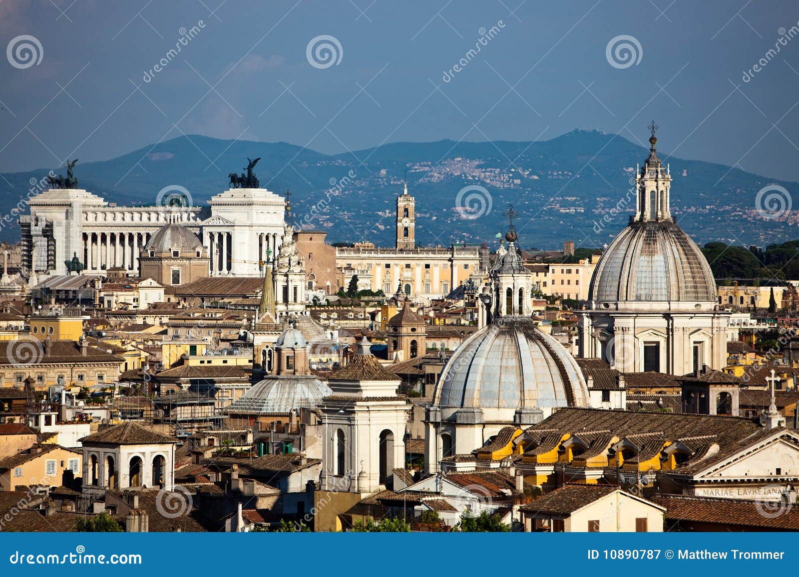 Paisaje urbano de Roma imagen de archivo. Imagen de cityscape - 10890787