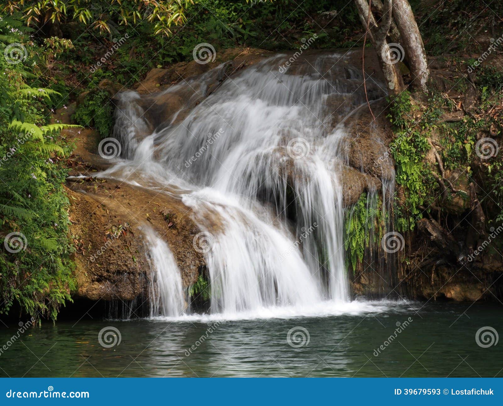 Paisajes de Cuba imagen de archivo. Imagen de tropical - 39679593