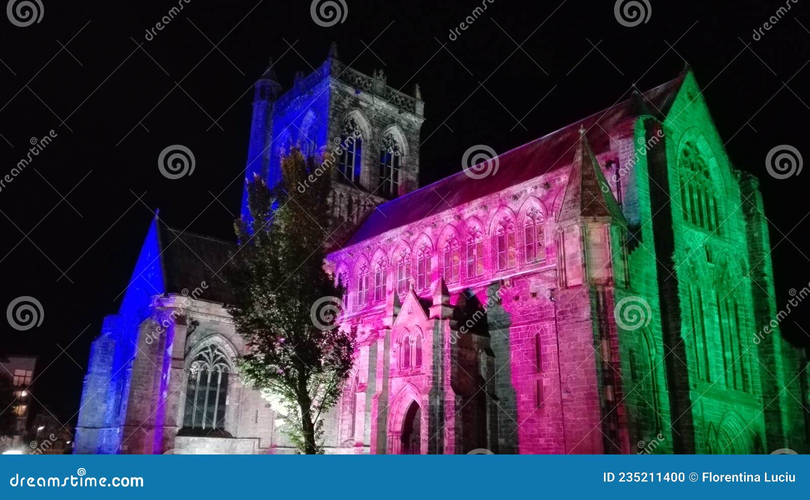 Paisley Abbey Church editorial image. Image of lights - 235211400