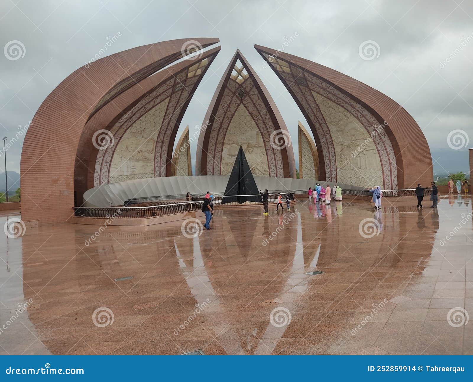 Pakistan Monument and it S Reflection Editorial Stock Image - Image of ...