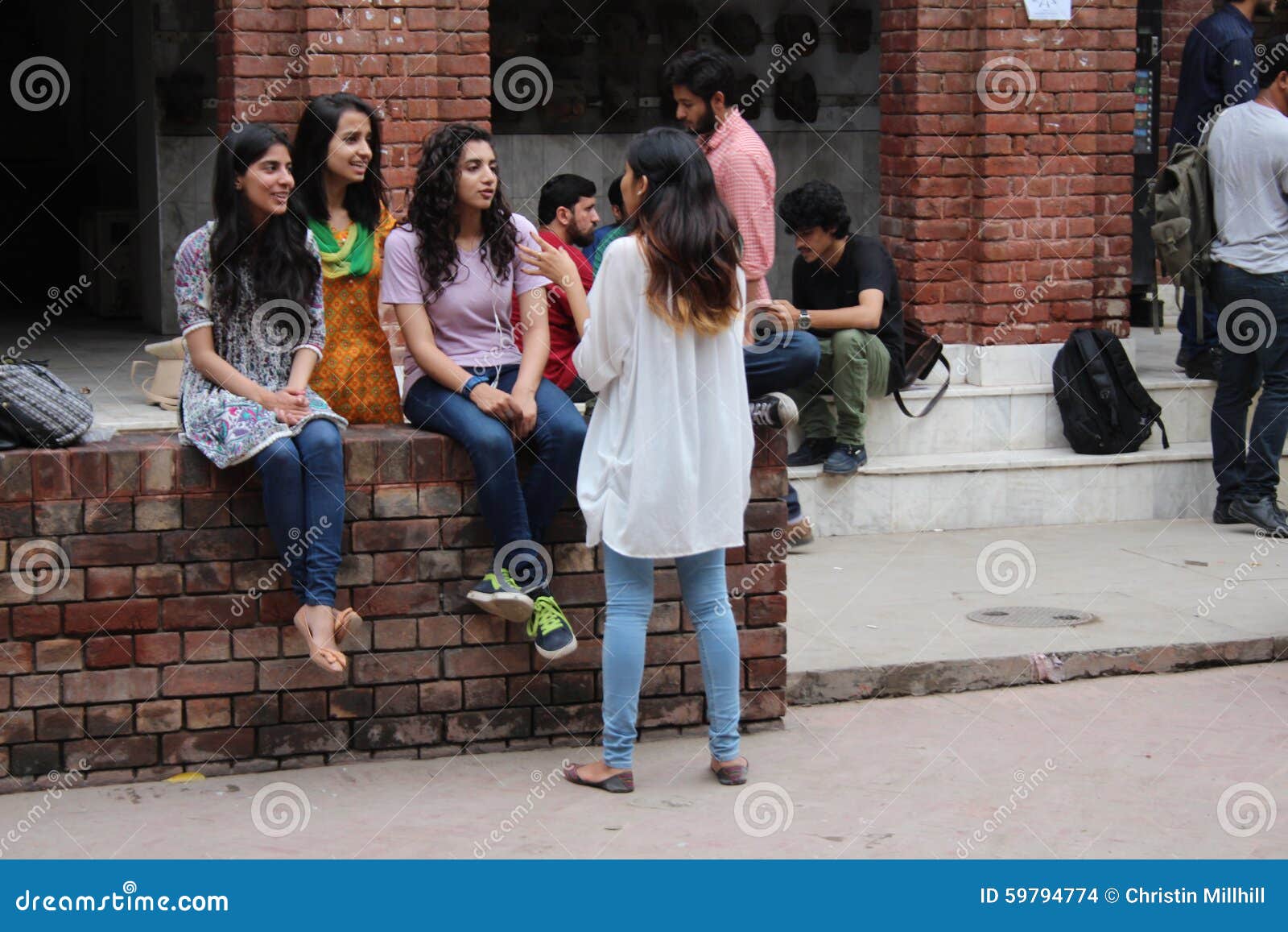 Pakistaner Art Students redaktionelles stockbild. Bild von pakistanisch ...