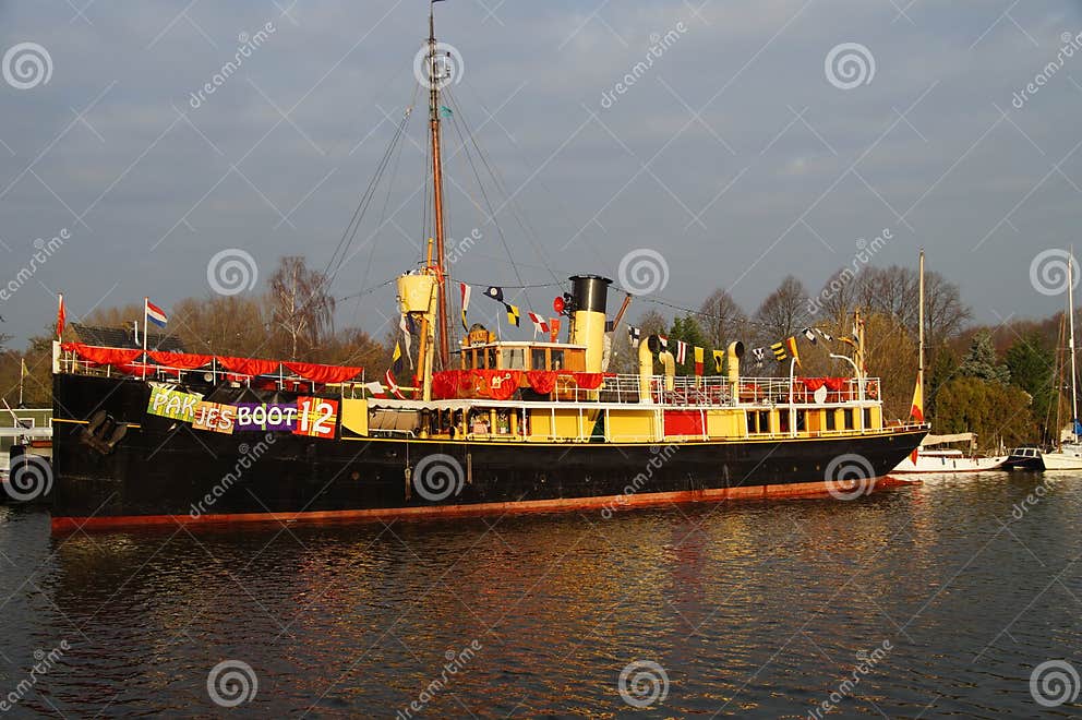 Pakjesboot 12 - Hydrograaf - Schip Sinterklaas Redactionele Afbeelding ...