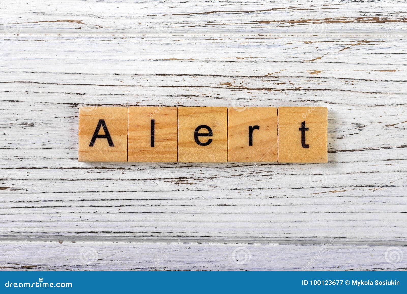 Palabra ALERTA Hecha Con Concepto De Madera De Los Bloques Imagen de ...