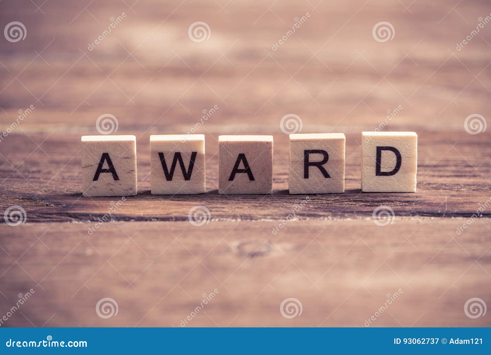 Palabra Del Premio De Elementos De Madera Con La Letra Imagen de ...