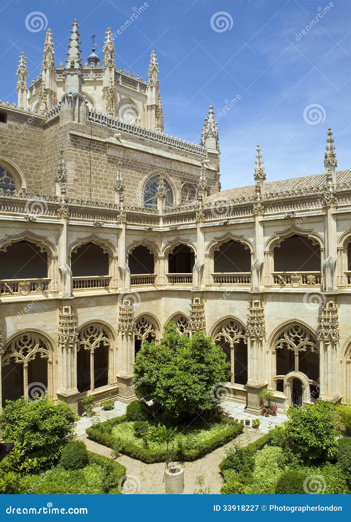 Palace Courtyard stock image. Image of bush, plants, eastern - 33918227