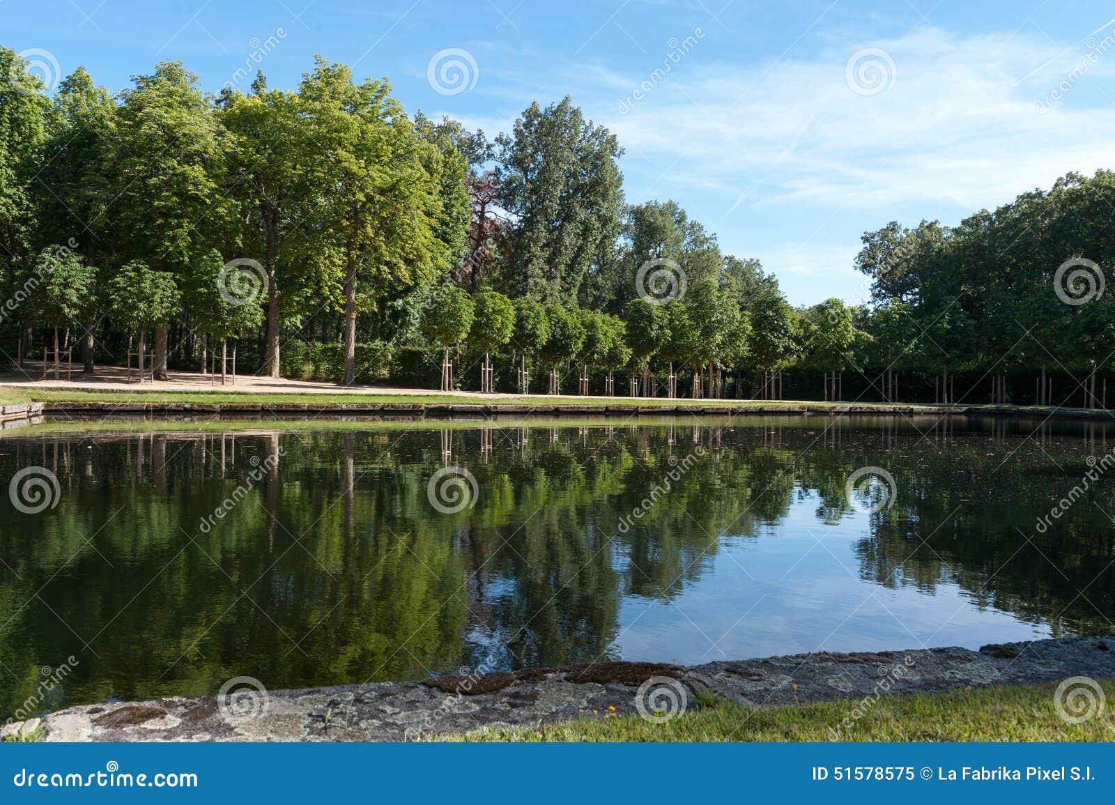 Palace garden pond stock image. Image of outdoors, tourism - 51578575