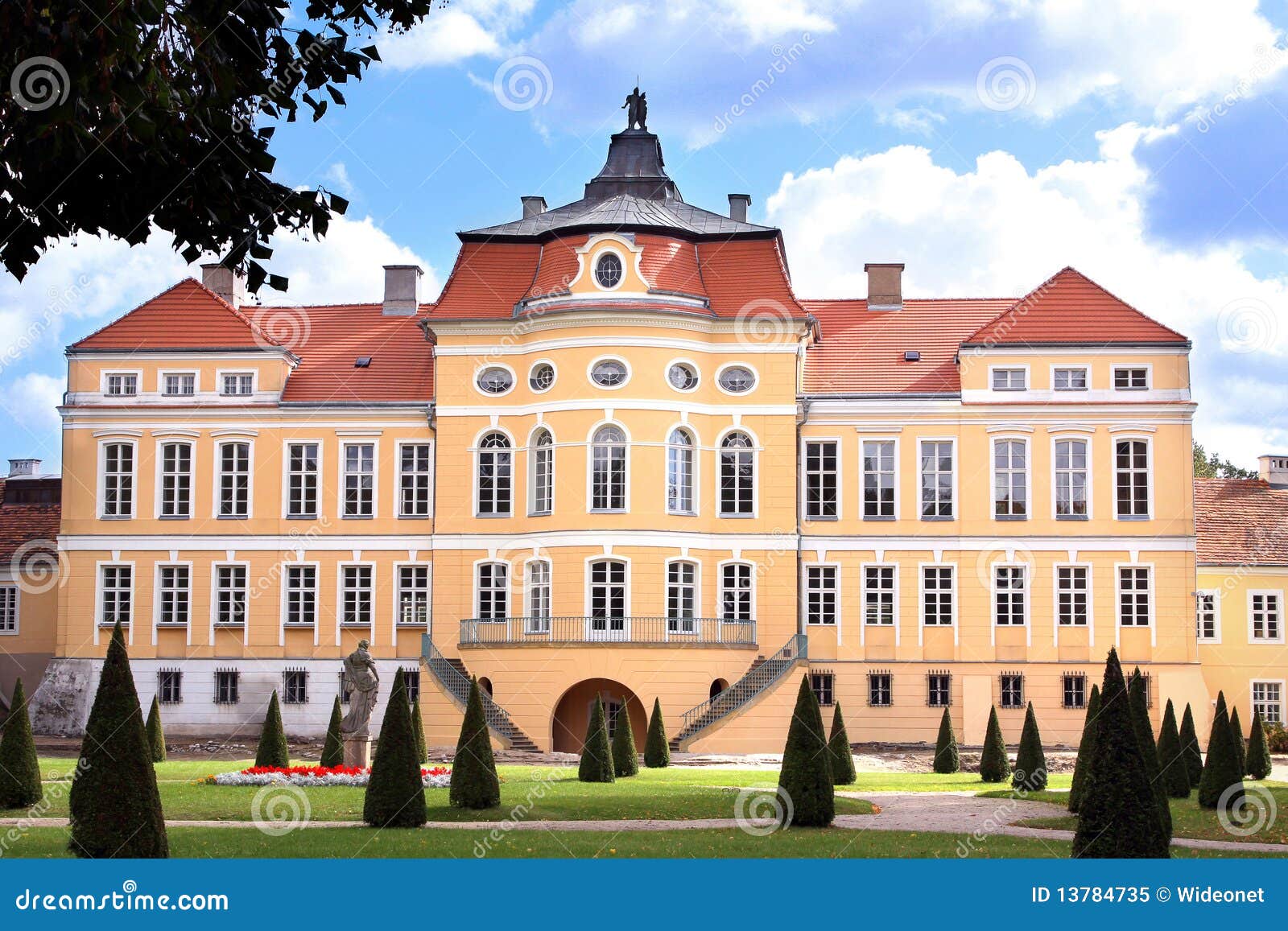 Palace in Rogalin. stock image. Image of classic, beautiful - 13784735