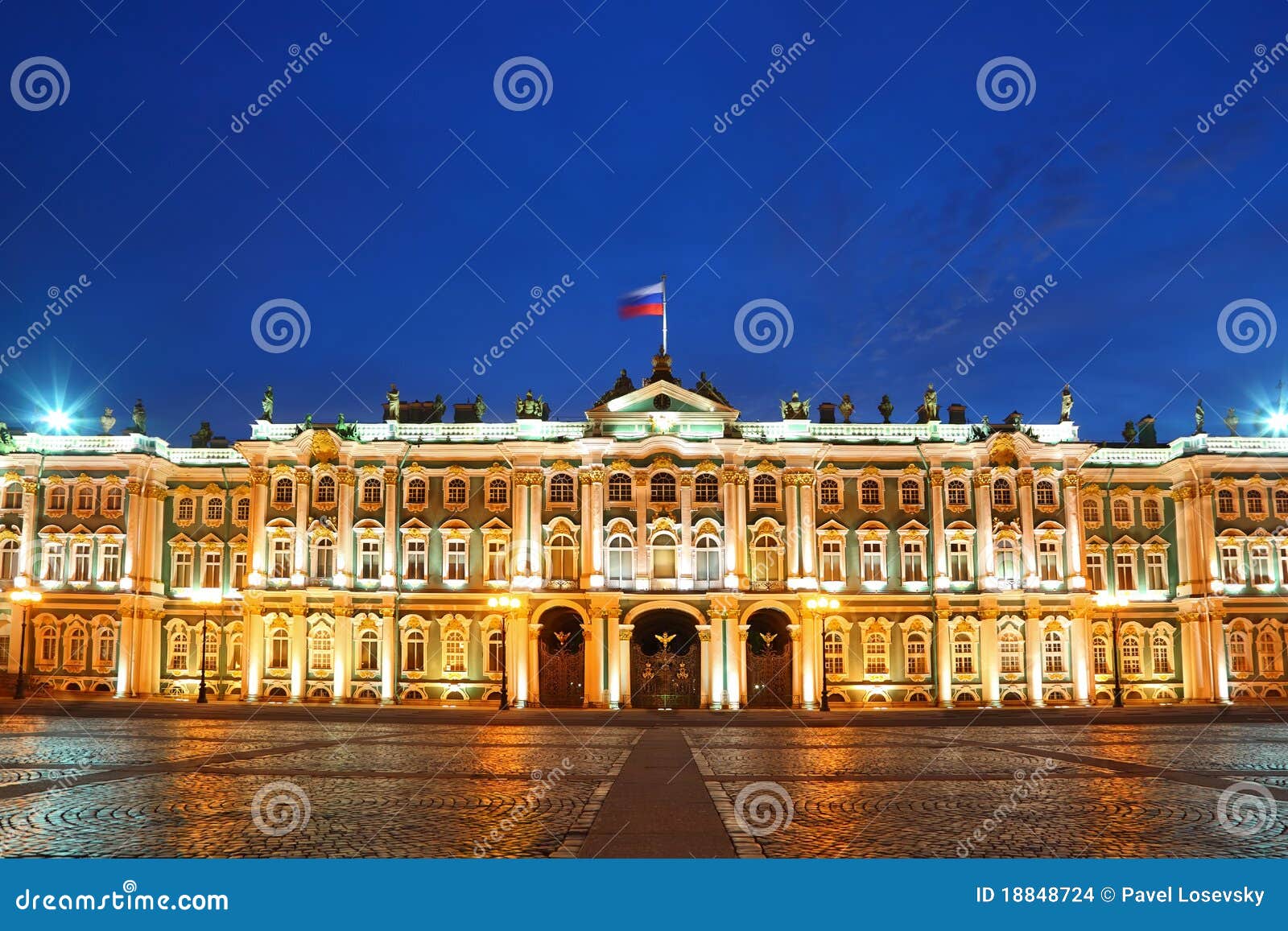Palace Square, Hermitage Museum in Evening Stock Photo - Image of green ...