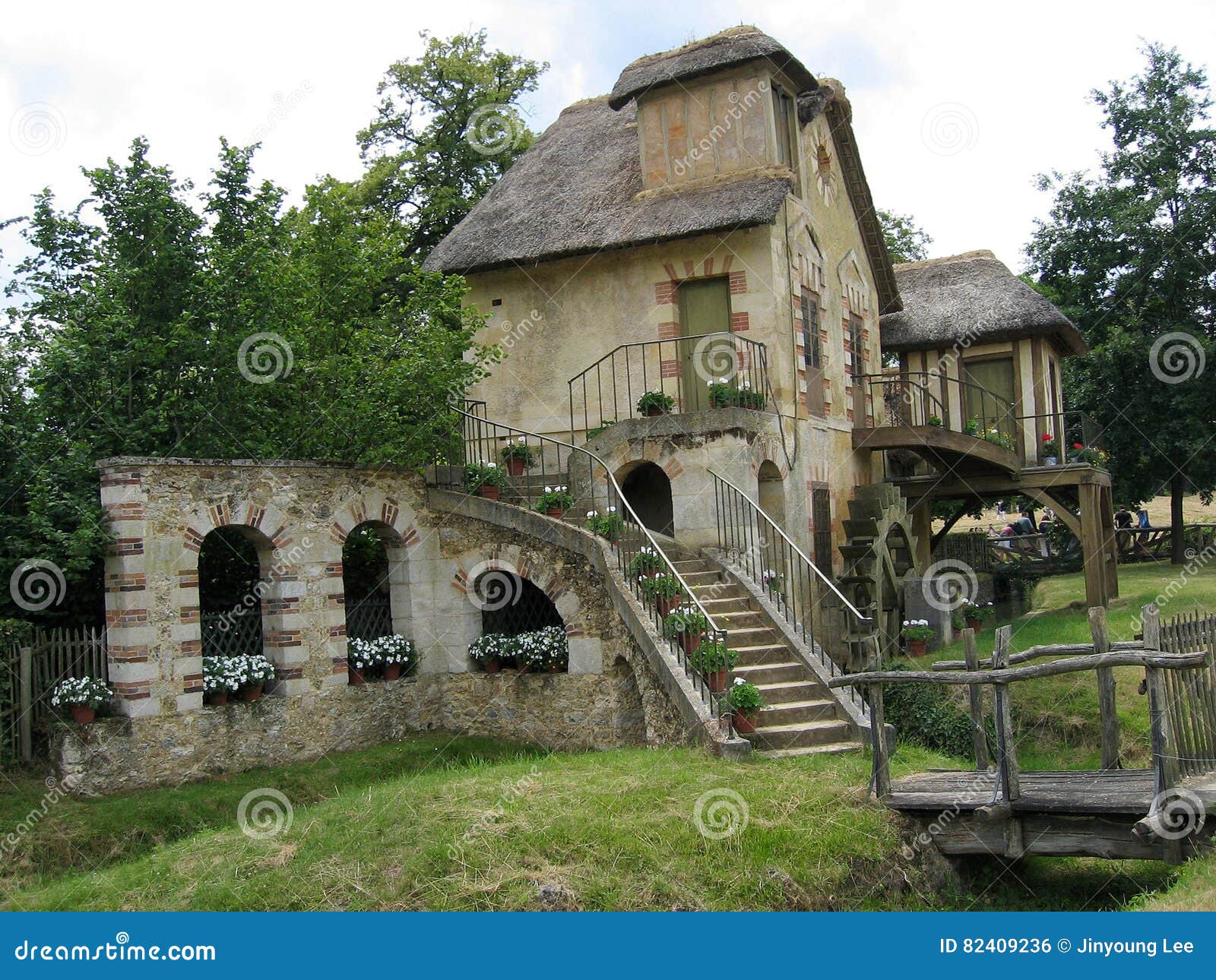 Palace of Versailles editorial photo. Image of pollen - 82409236