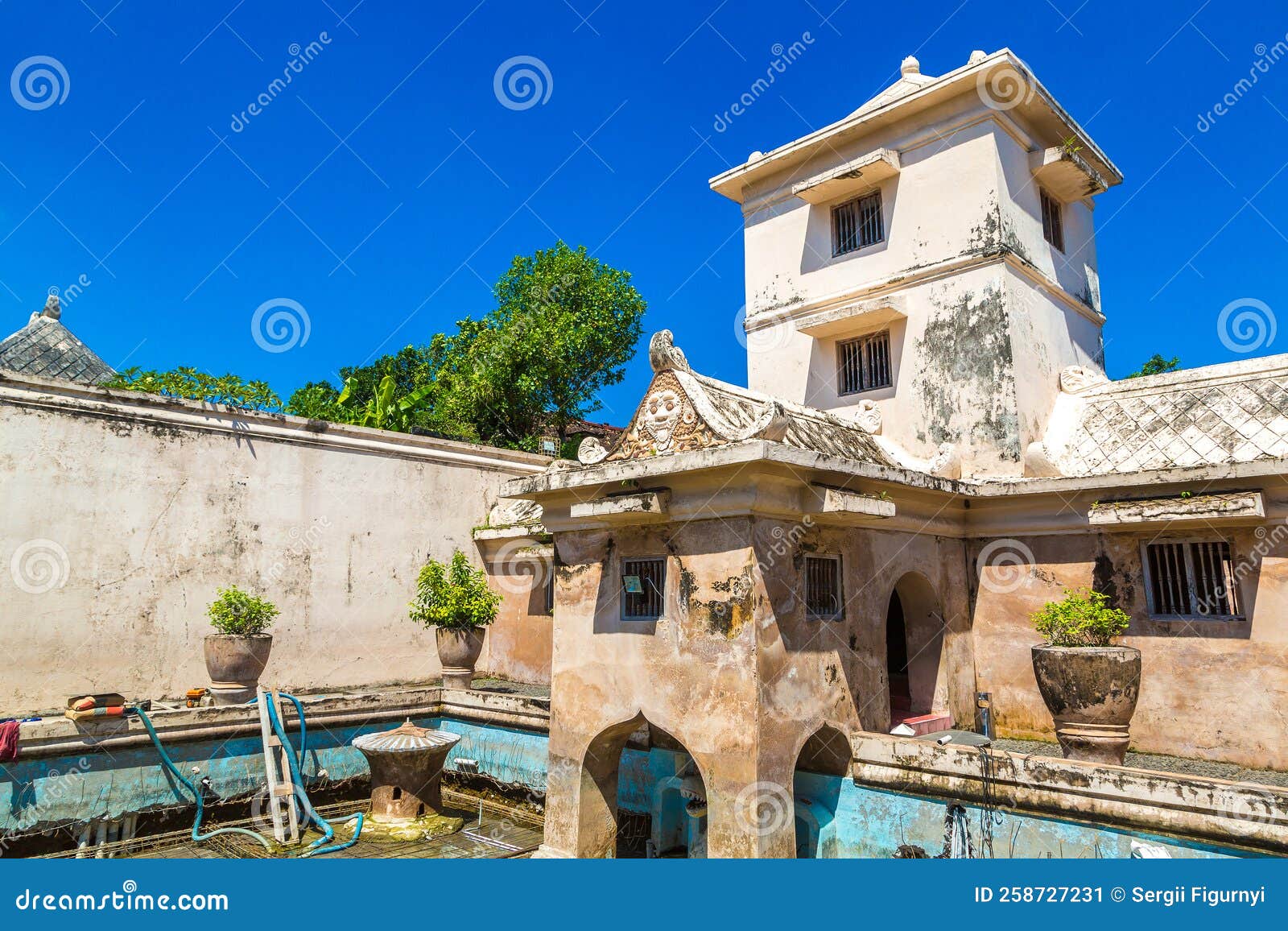 Palacio De Agua De Taman Sari Imagen de archivo - Imagen de sultanato, sari: 258727231