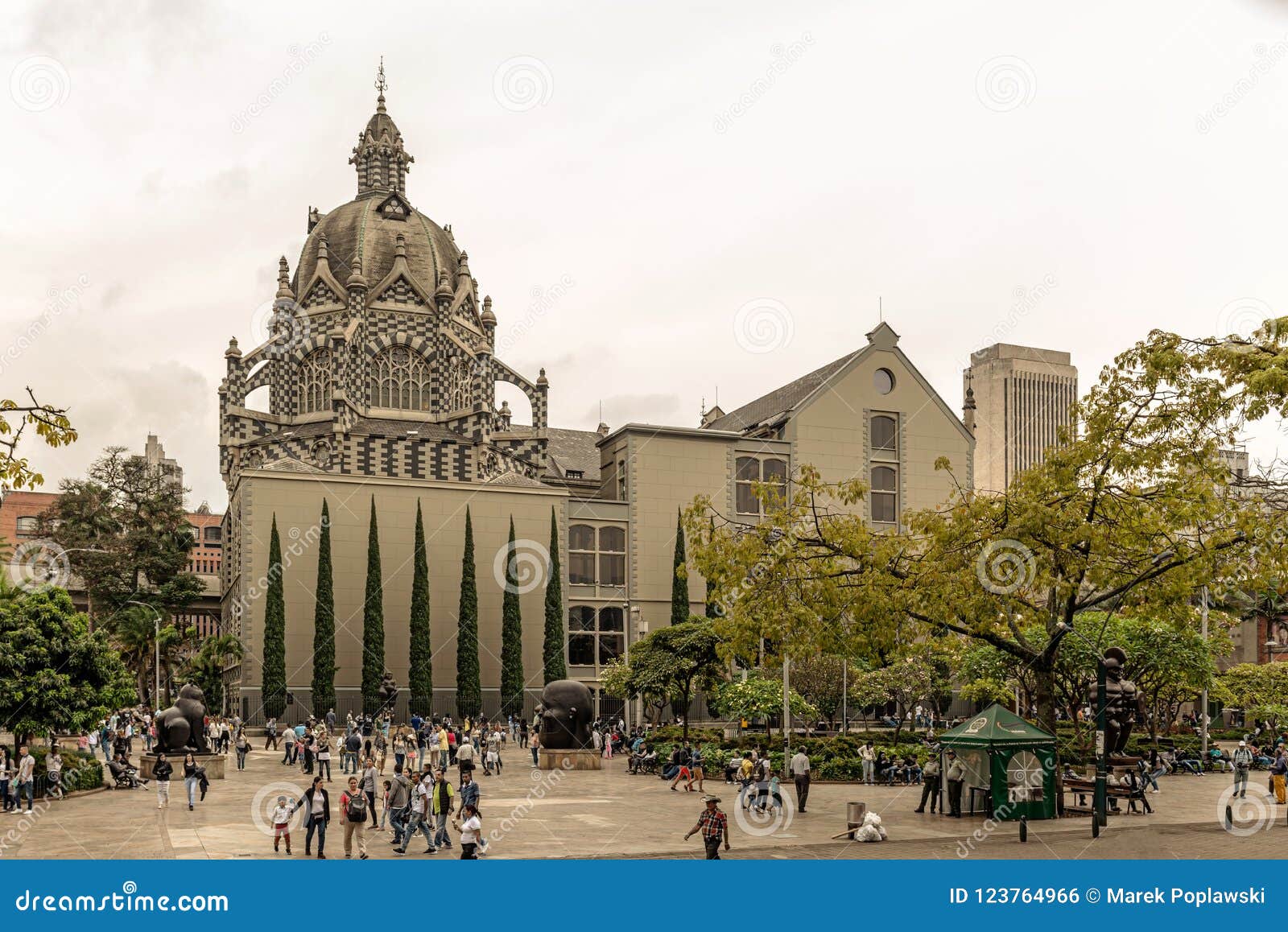 Palacio De La Cultura Rafael Uribe Uribe Y Del Symbo Del Edificio De ...