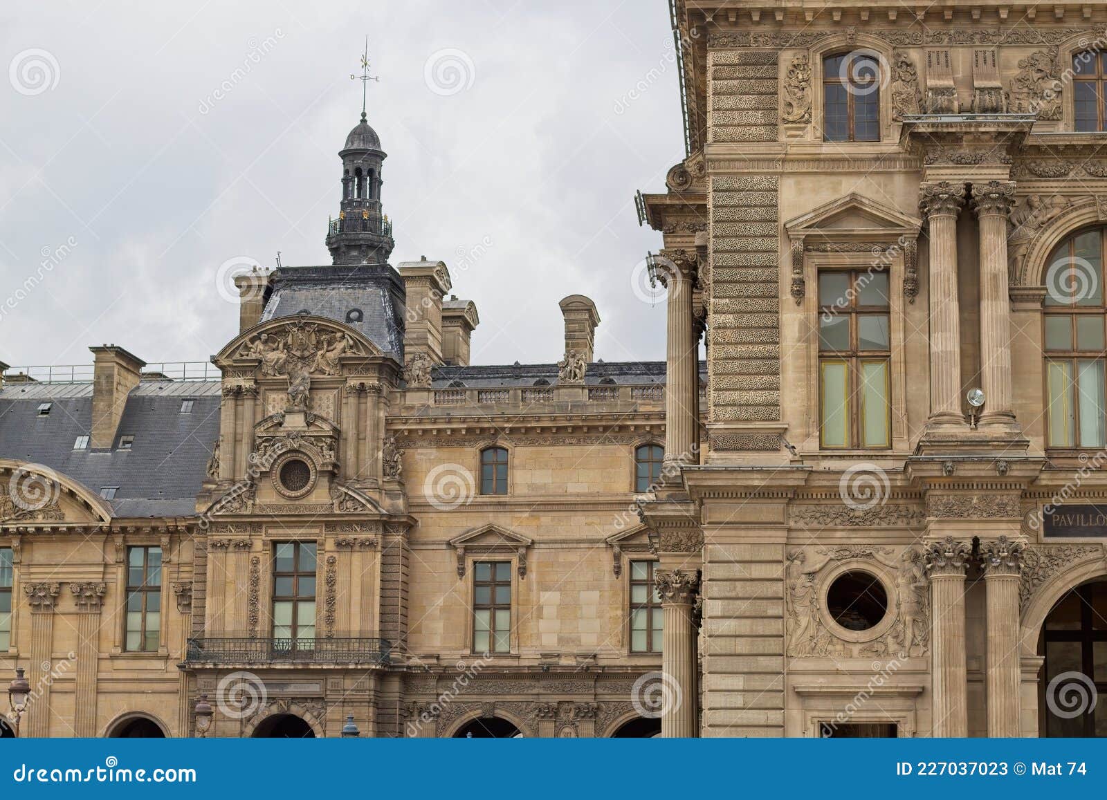 Palacio de louvre paris imagen de archivo. Imagen de casa - 227037023
