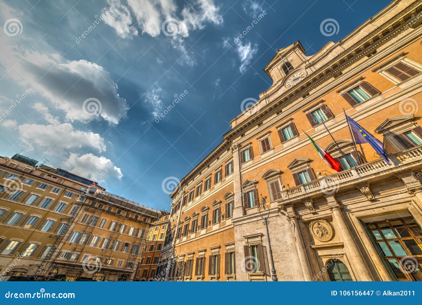 Palacio De Montecitorio En Roma Imagen de archivo - Imagen de europa ...